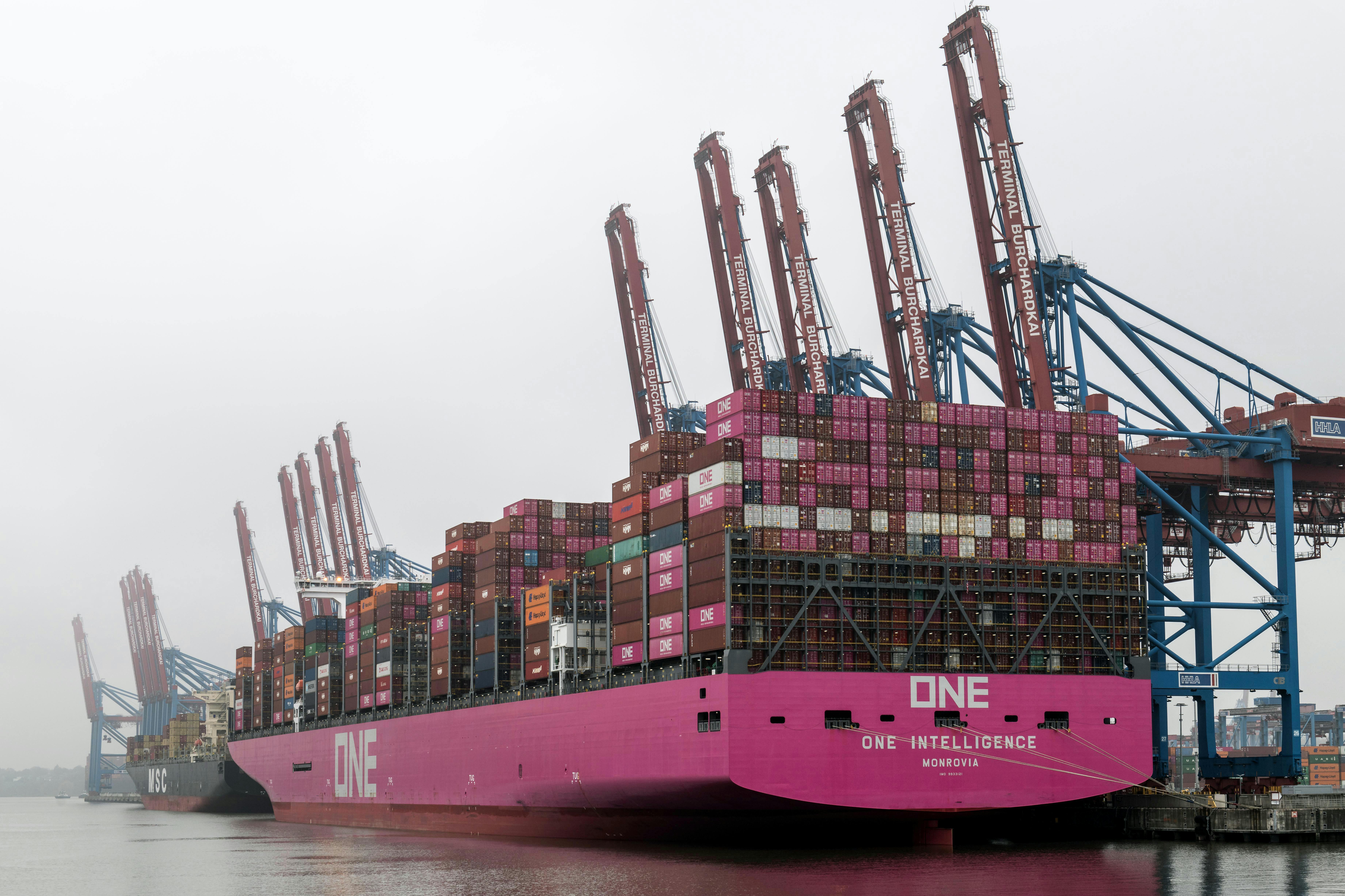 Container Trading Photos, Download The BEST Free Container Trading ...