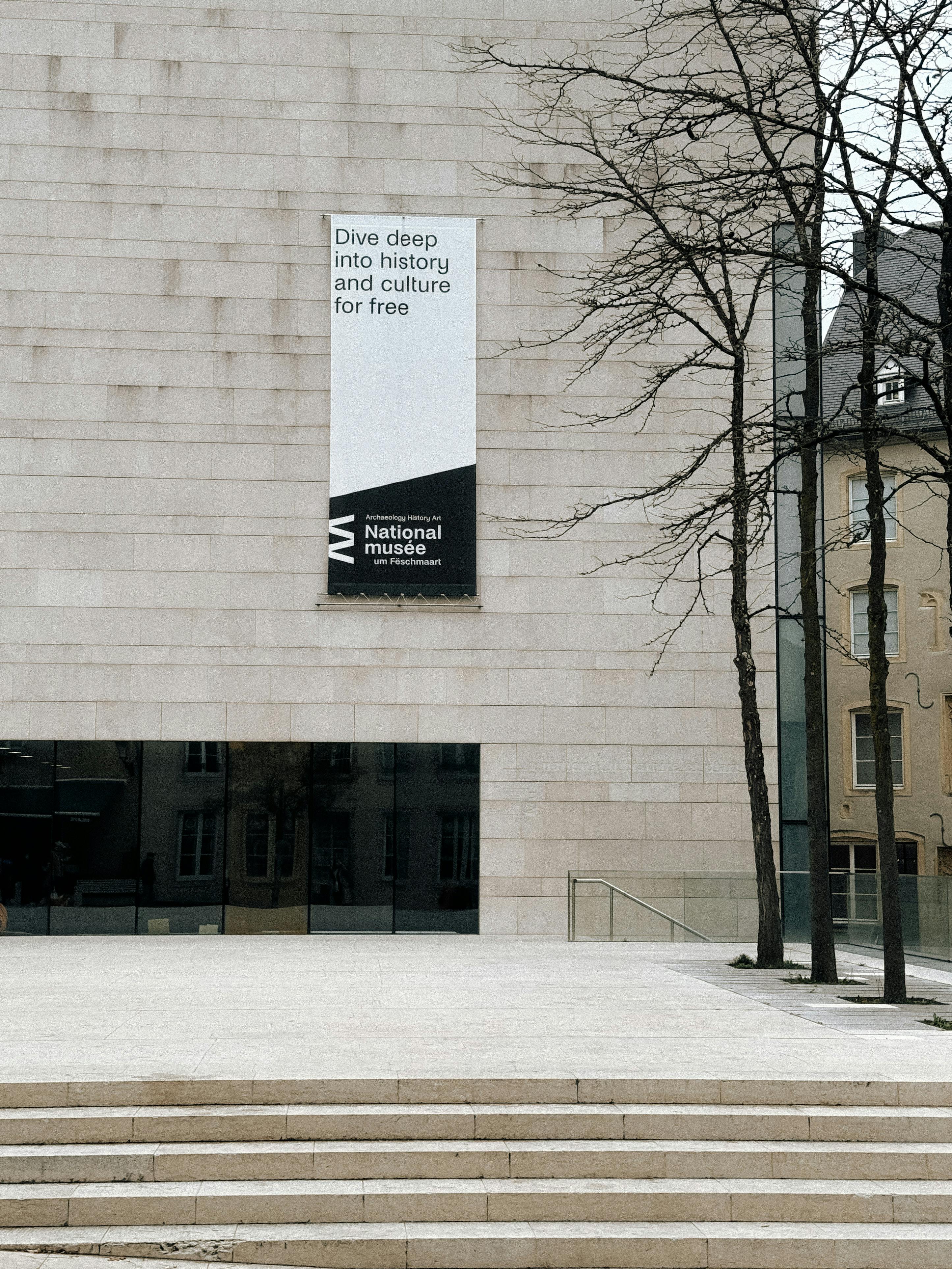 Modern Architecture of National Museum Entrance · Free Stock Photo