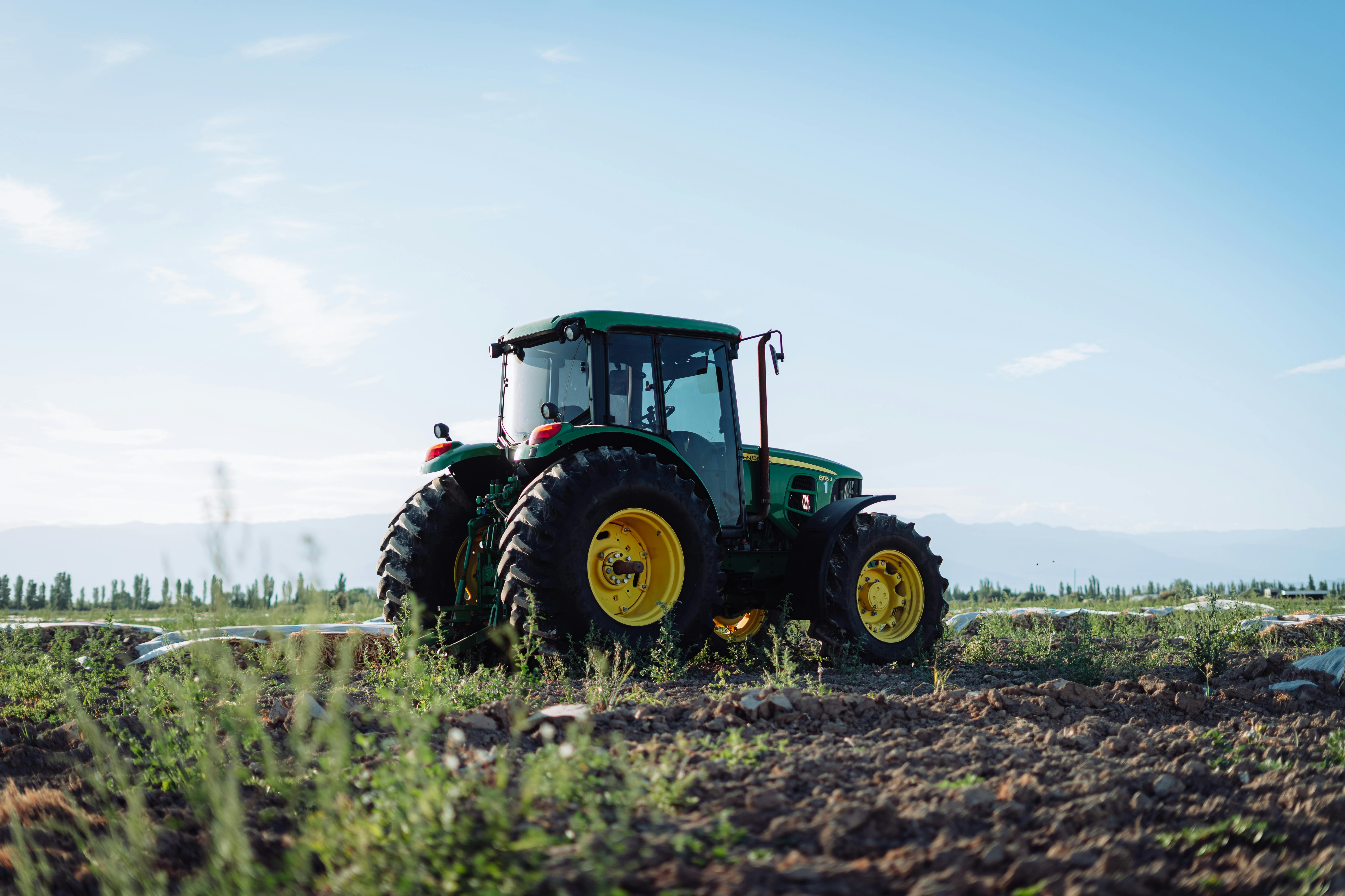 Tractor in Mendoza Field under Clear Blue Sky · Free Stock Photo
