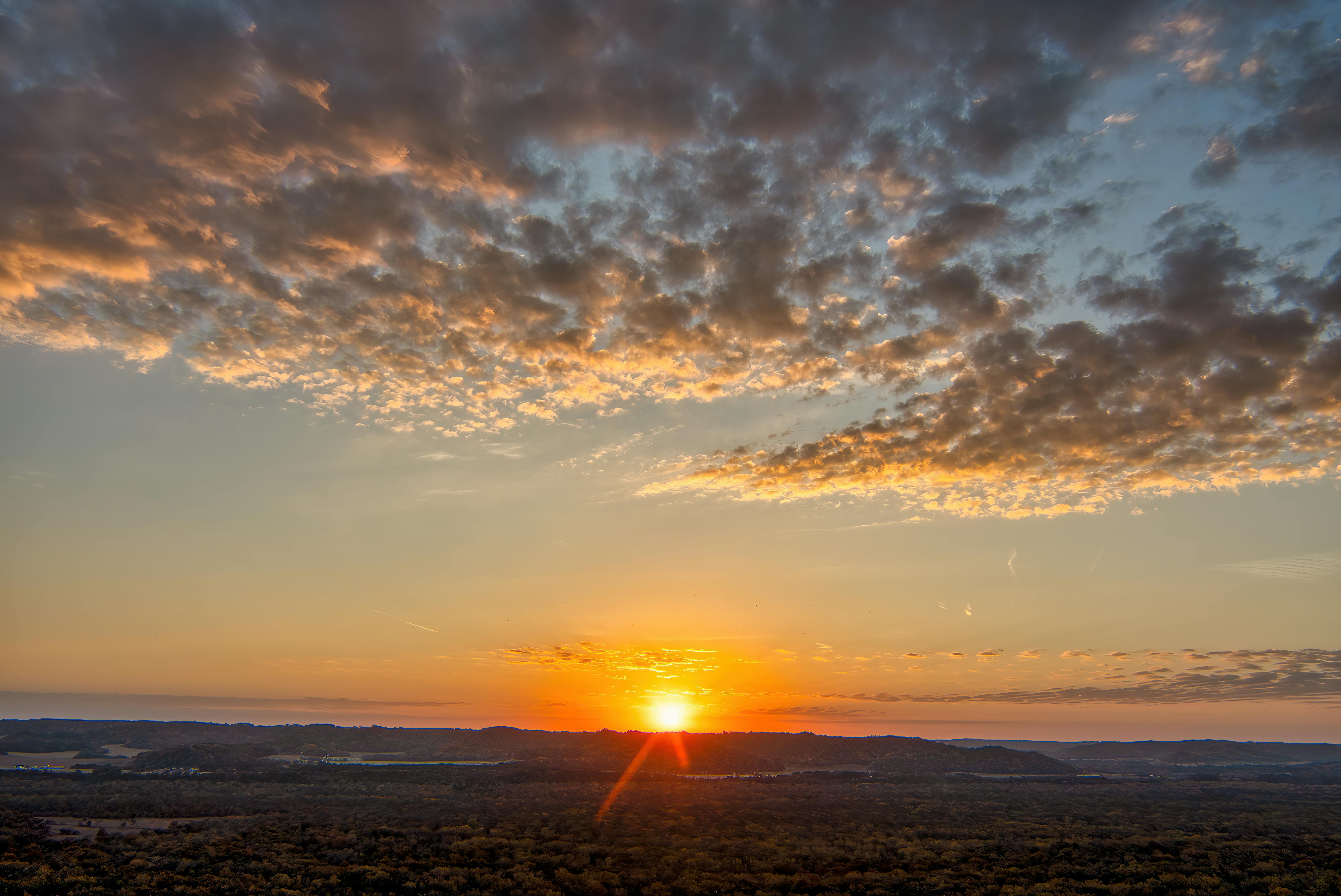 Stunning Sunset Over Ella Wisconsin Landscape · Free Stock Photo