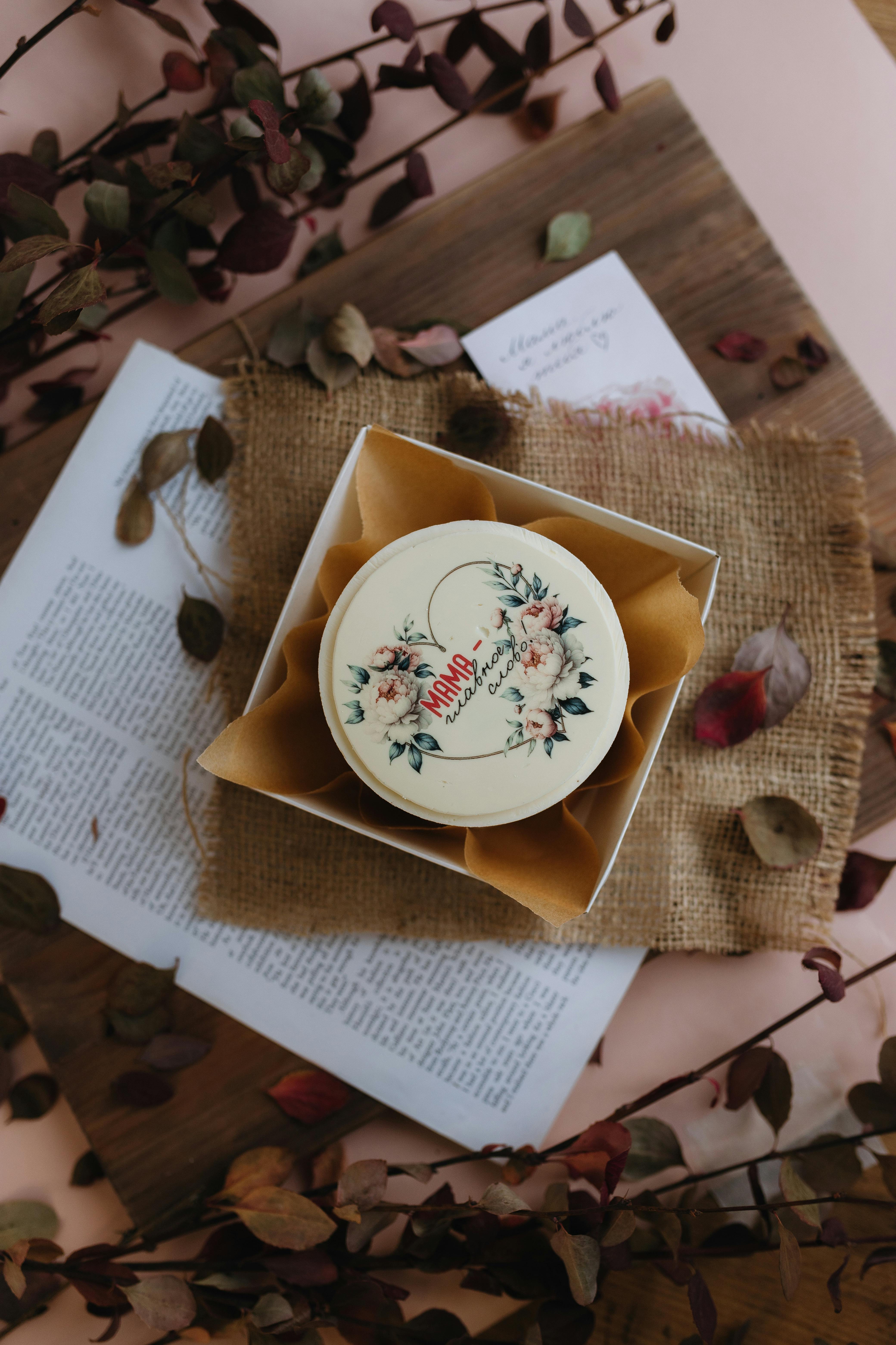 Elegant Floral Gift Box with Rustic Decorations · Free Stock Photo