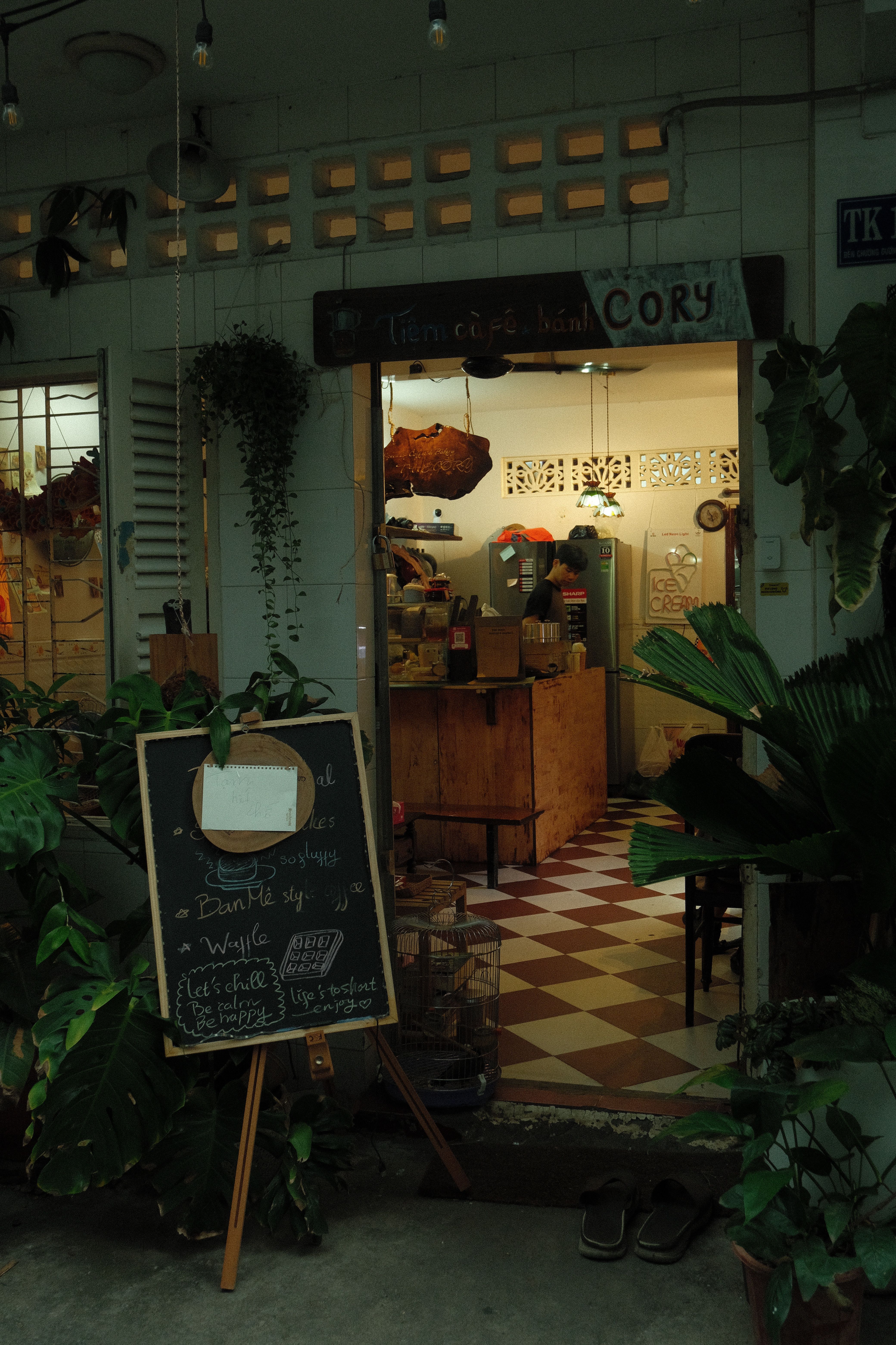 Cafe Interior Photos, Download The BEST Free Cafe Interior Stock Photos ...