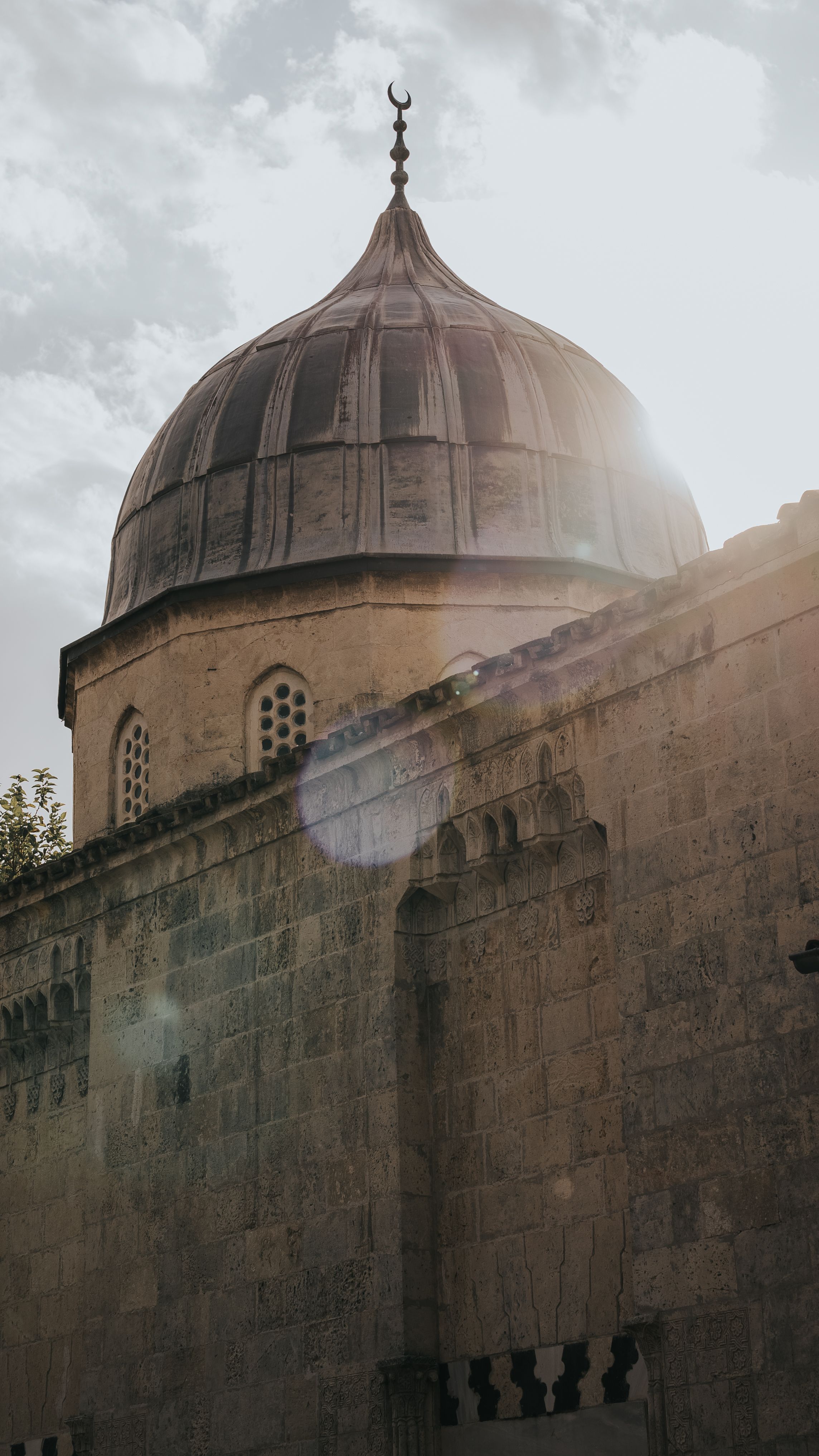 Historic Stone Dome Against Sunlit Sky · Free Stock Photo