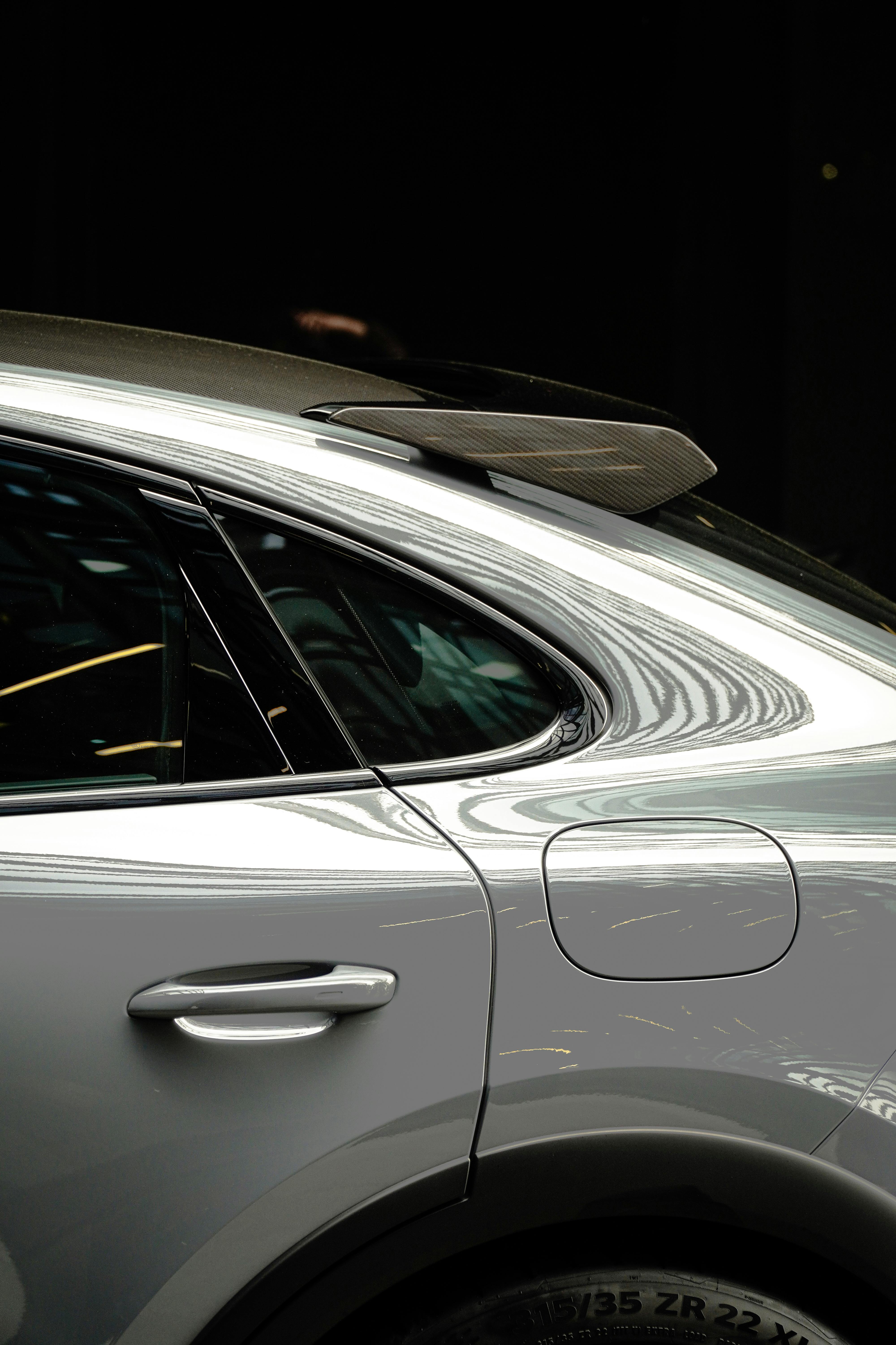 Sleek Silver SUV with Modern Design in Santiago · Free Stock Photo