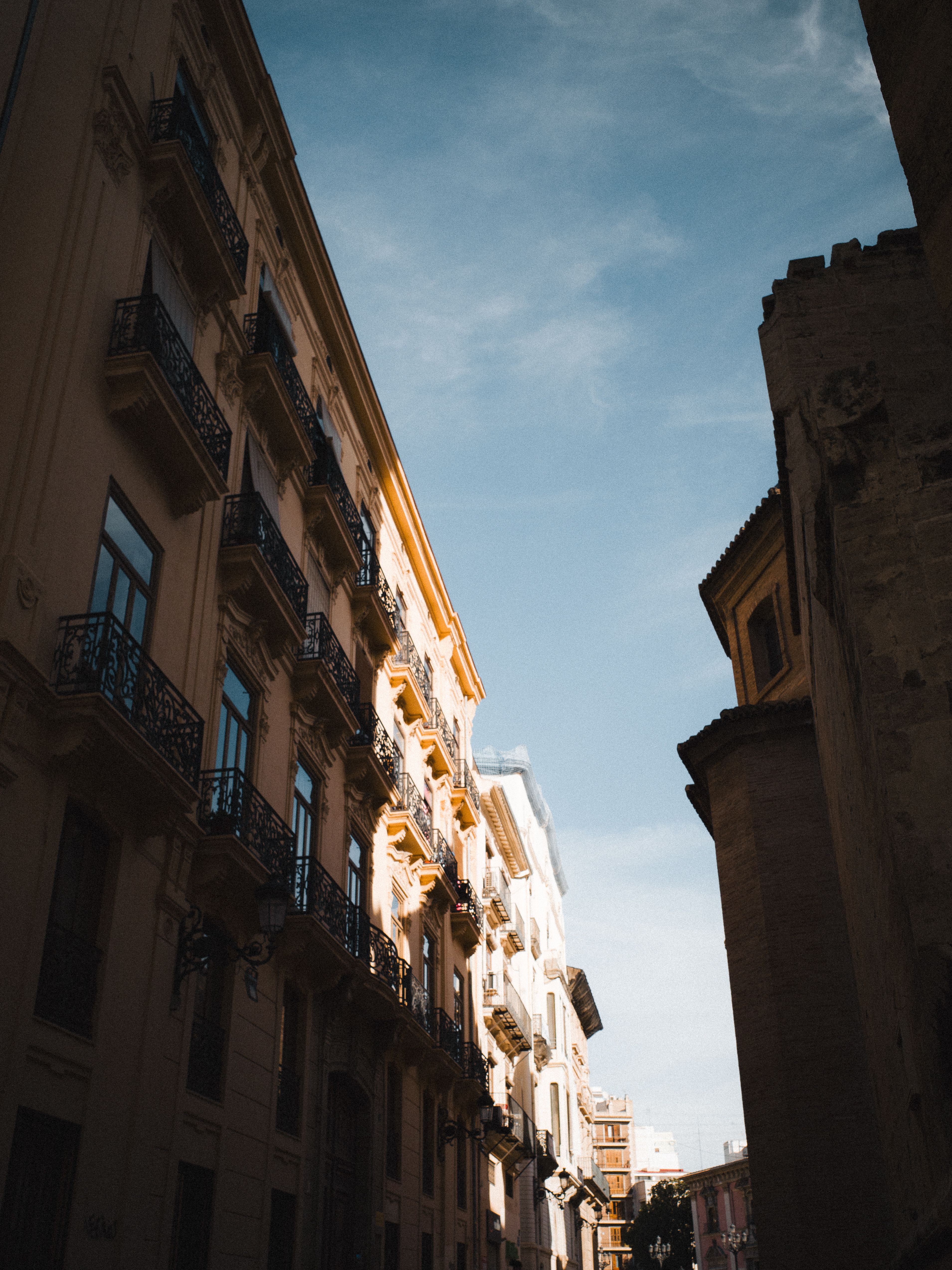 Scenic Street View of Valencia Architecture · Free Stock Photo