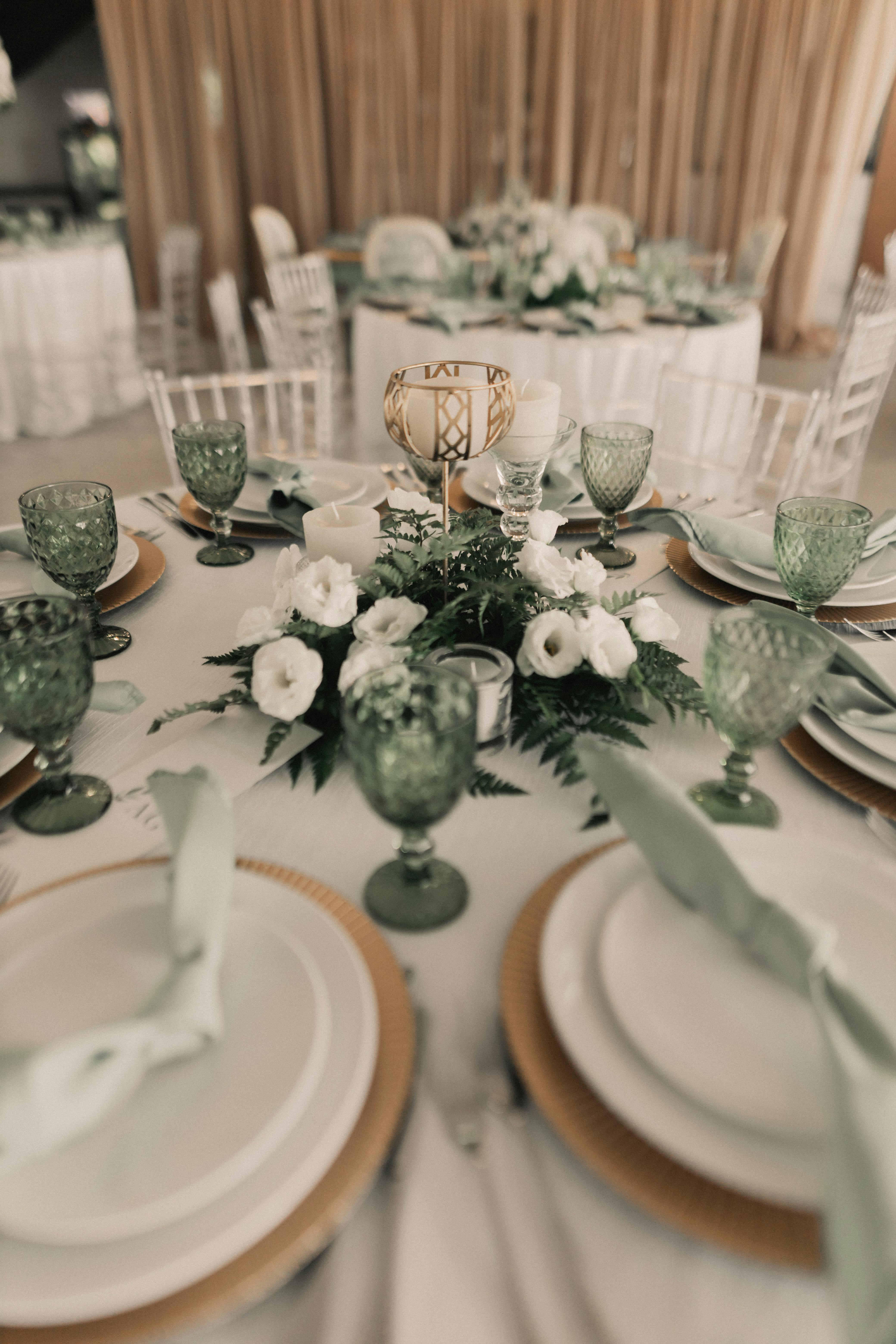 Elegant Wedding Reception Table Set Up · Free Stock Photo