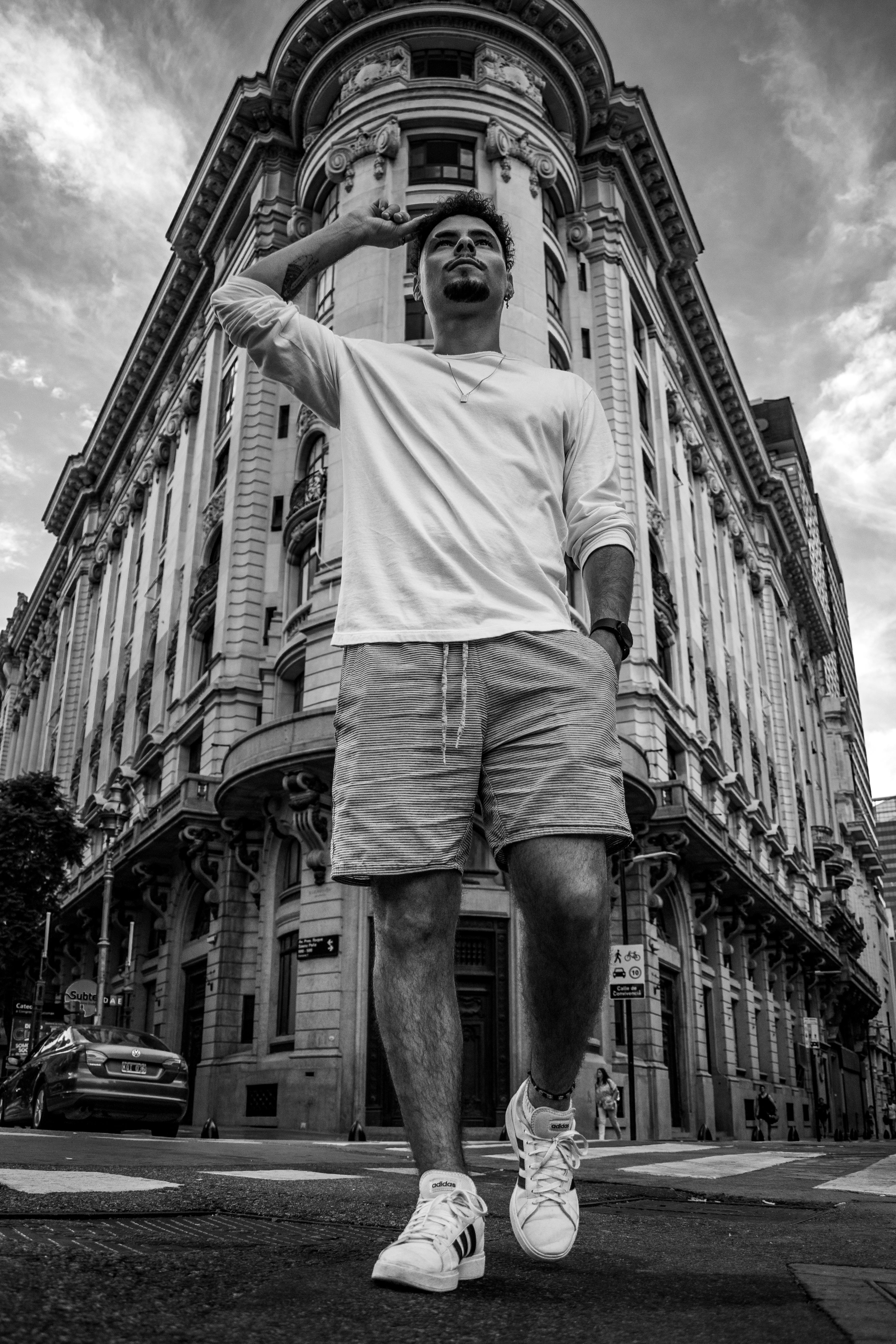 Dynamic Street Photography in Buenos Aires · Free Stock Photo