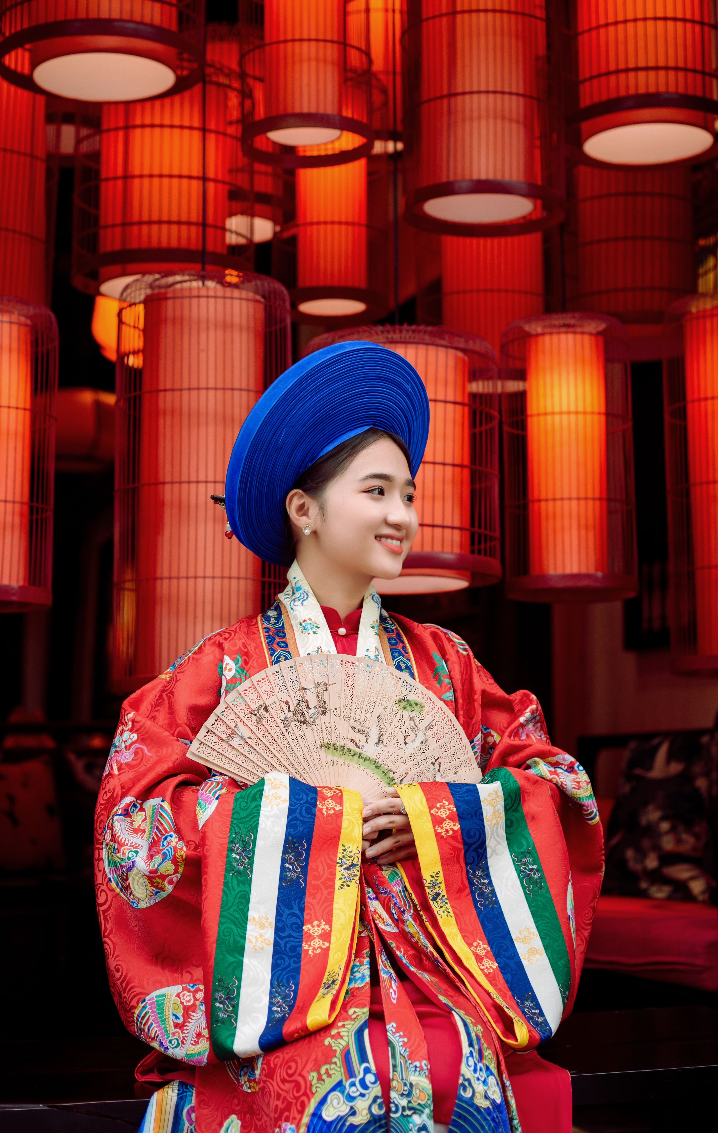 Vietnamese Woman in Traditional Costume with Lanterns · Free Stock Photo