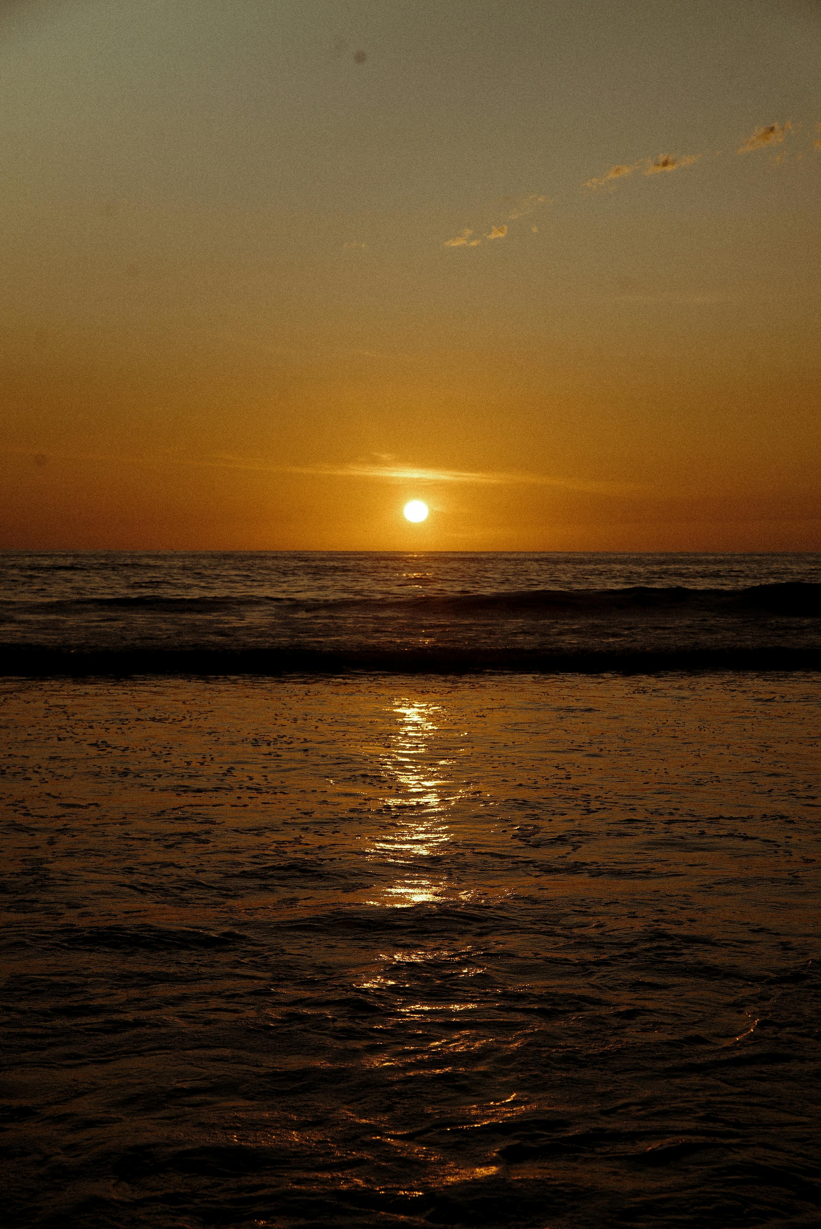 Ocean During Sunset · Free Stock Photo