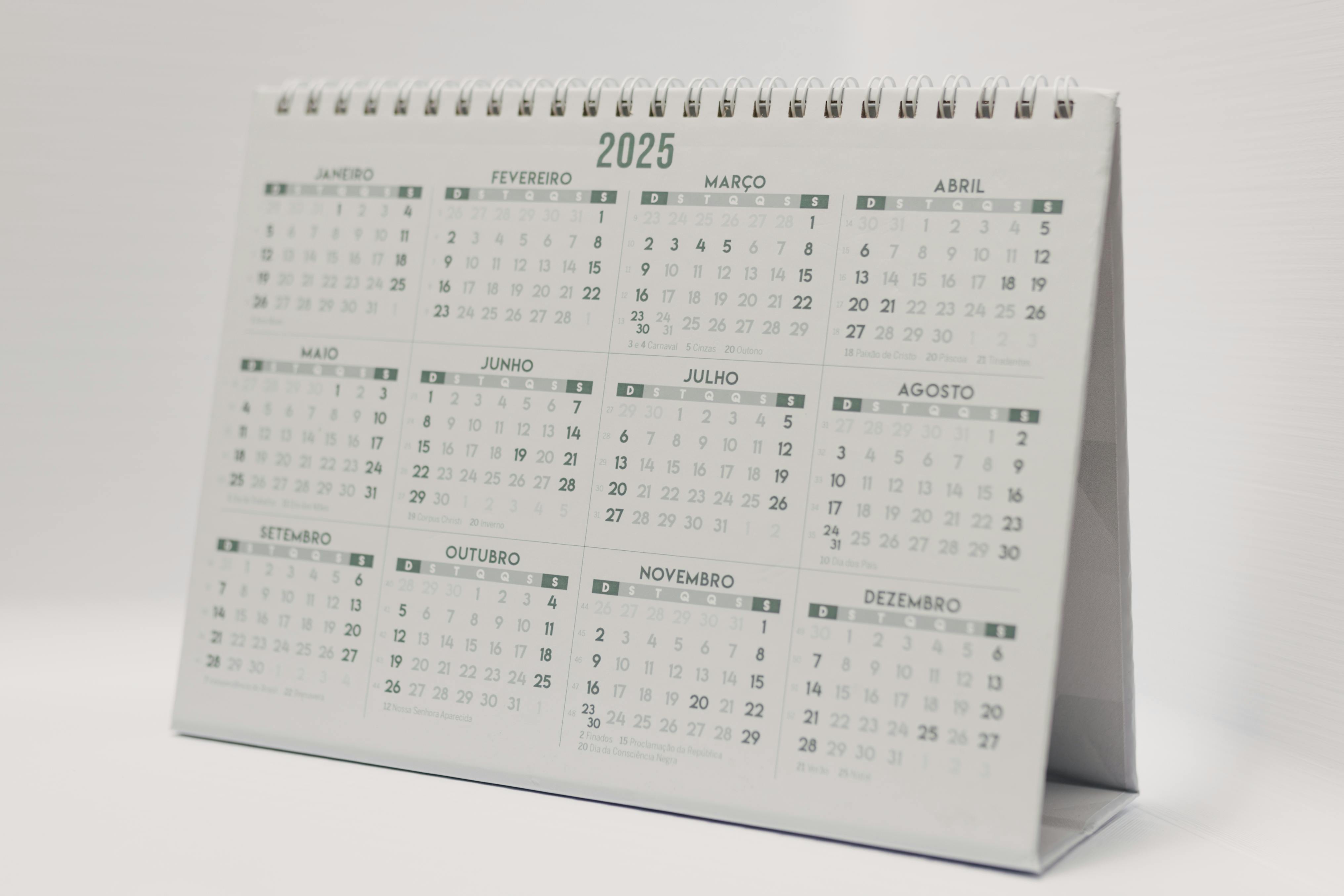 White Calendar · Free Stock Photo