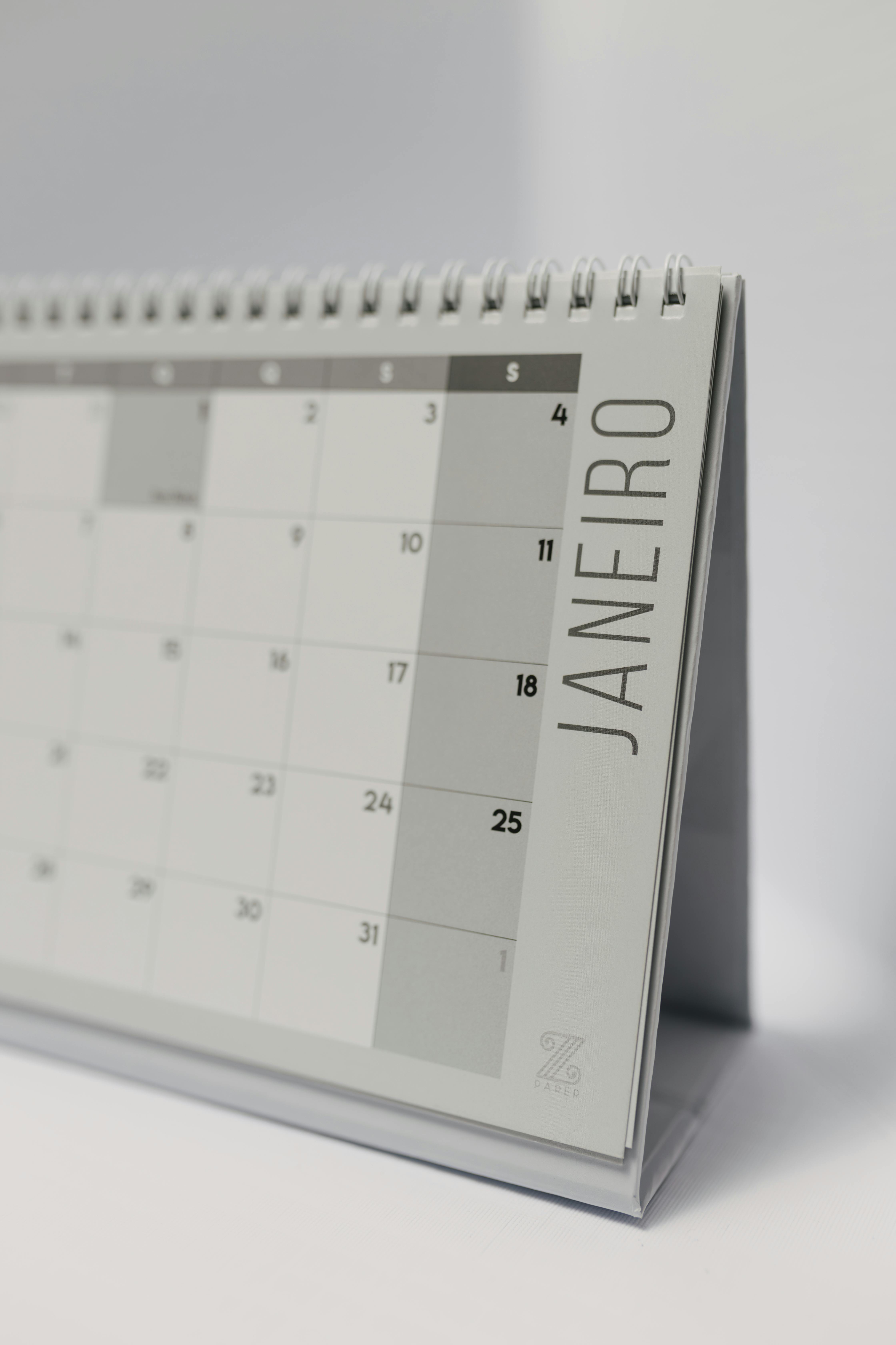 Minimalist Desk Calendar Showing January · Free Stock Photo