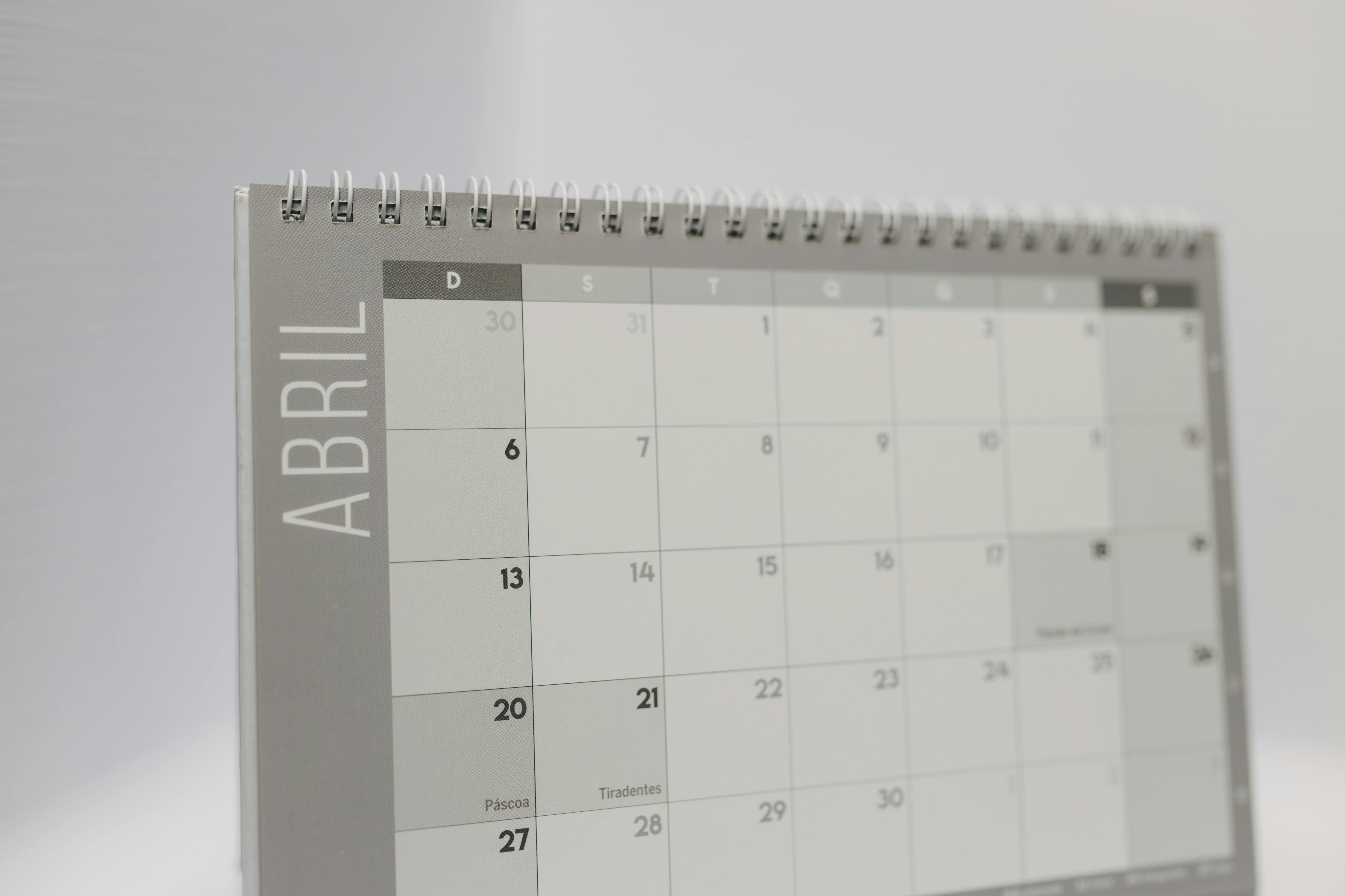 Minimalist April Desk Calendar Photo · Free Stock Photo