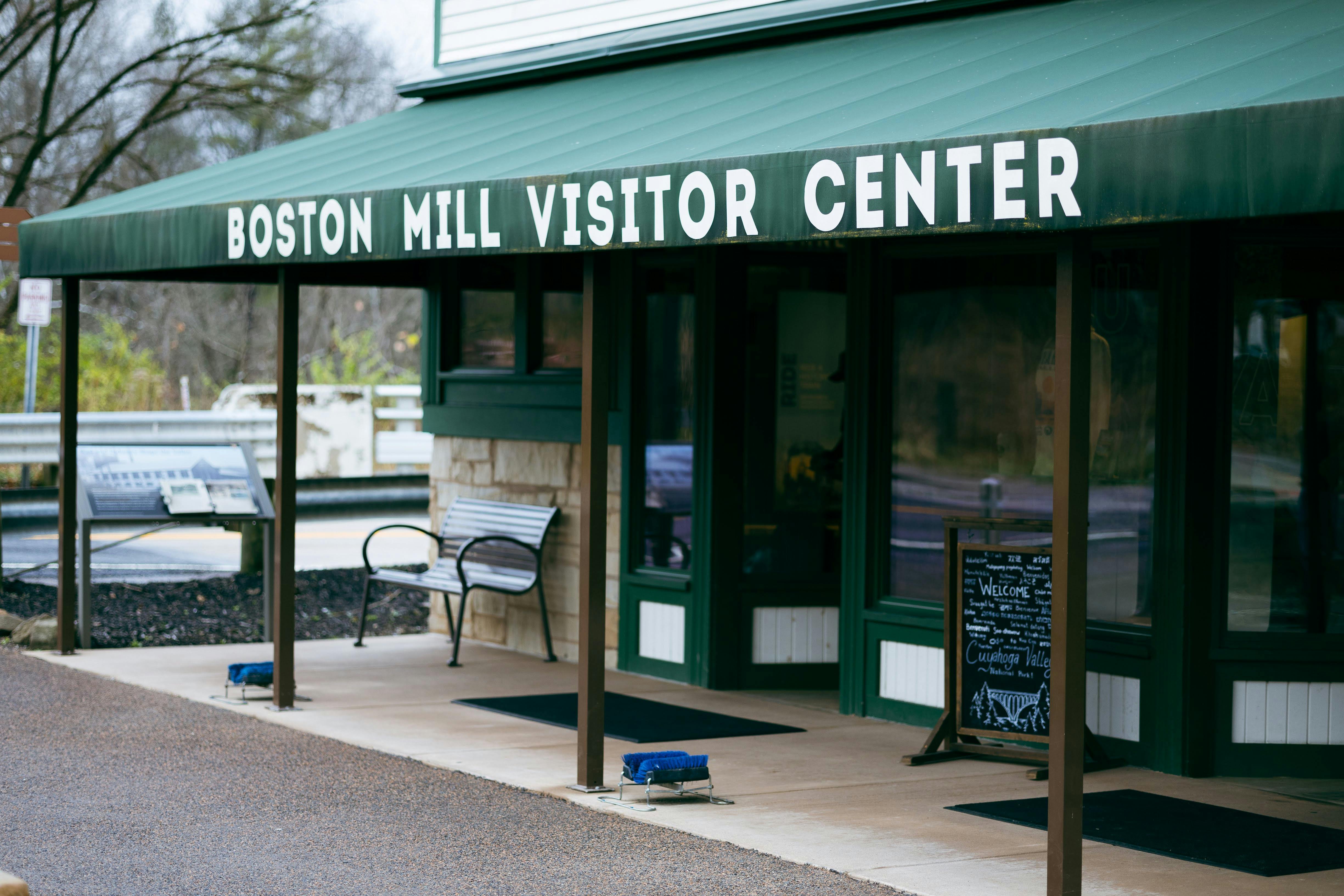Boston Mill Visitor Center Entrance in Ohio · Free Stock Photo