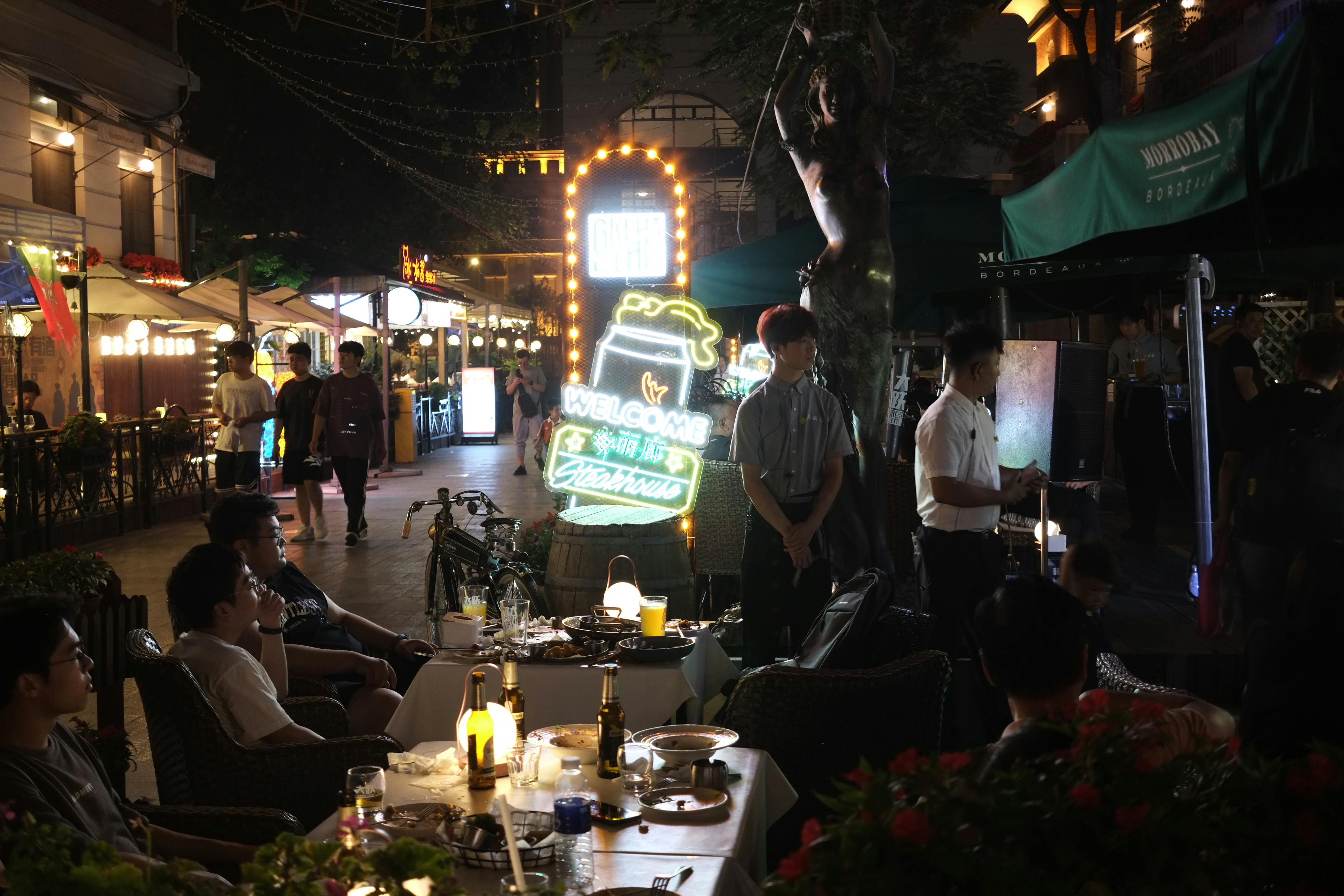 Evening Chat Photos, Download The BEST Free Evening Chat Stock Photos ...