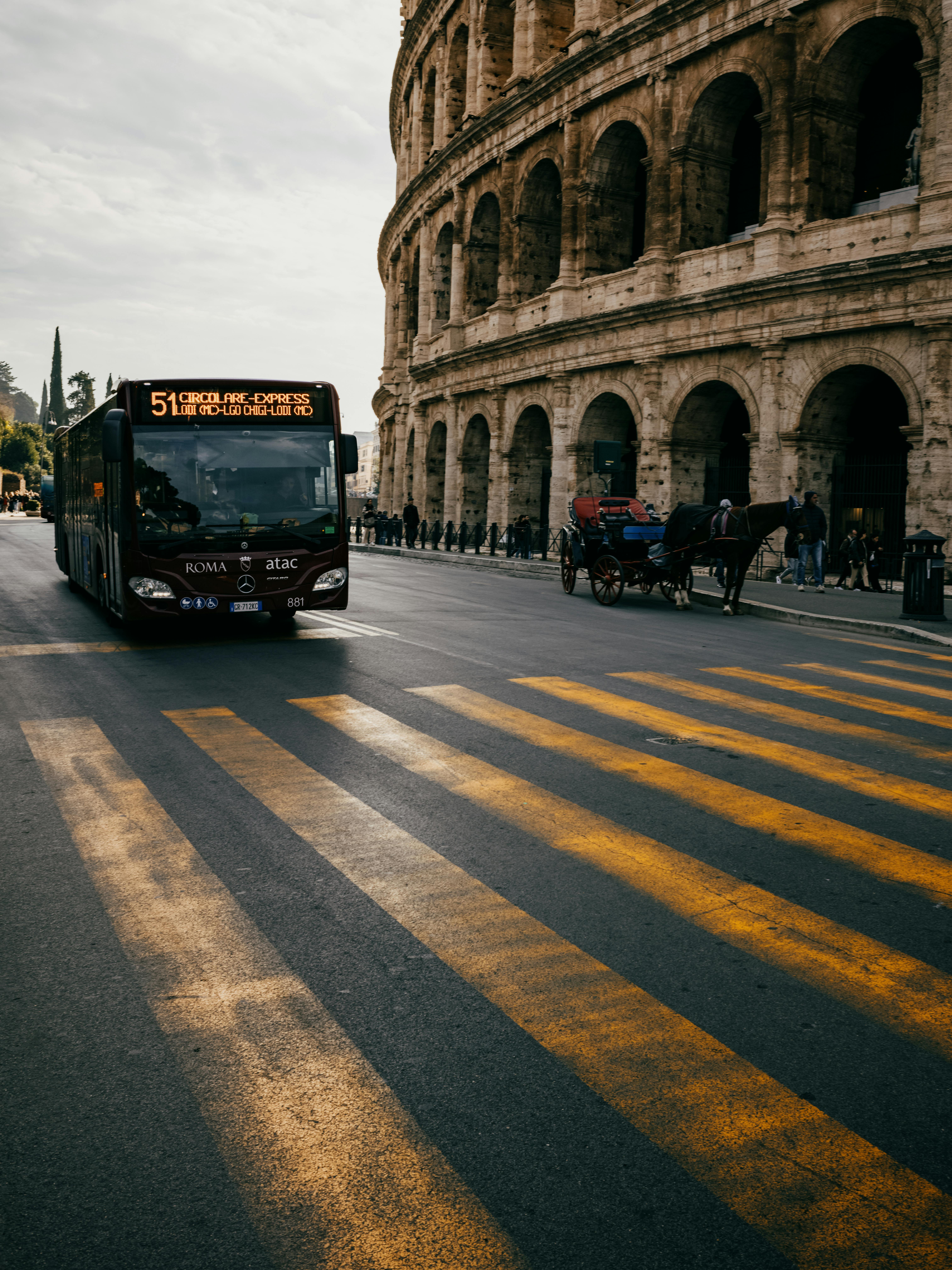 Bus Dan Kereta API Photos, Download The BEST Free Bus Dan Kereta API ...