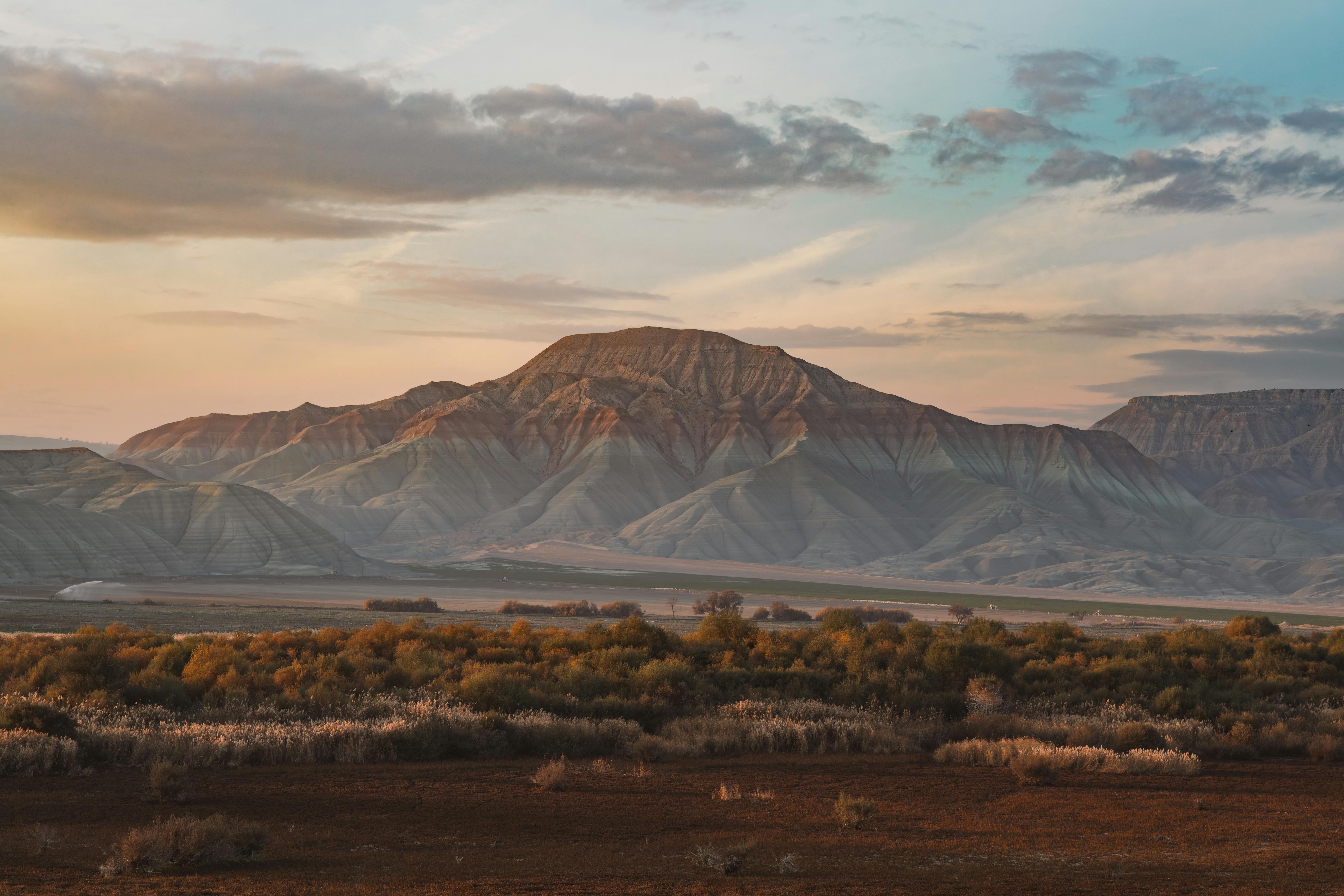 Serene Landscape of Mountain in Ankara, Türkiye · Free Stock Photo