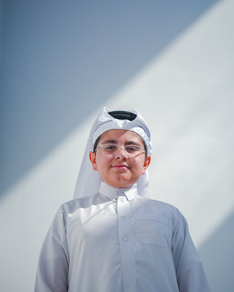 Traditional Qatar Arab Kid Photos, Download The BEST Free Traditional ...