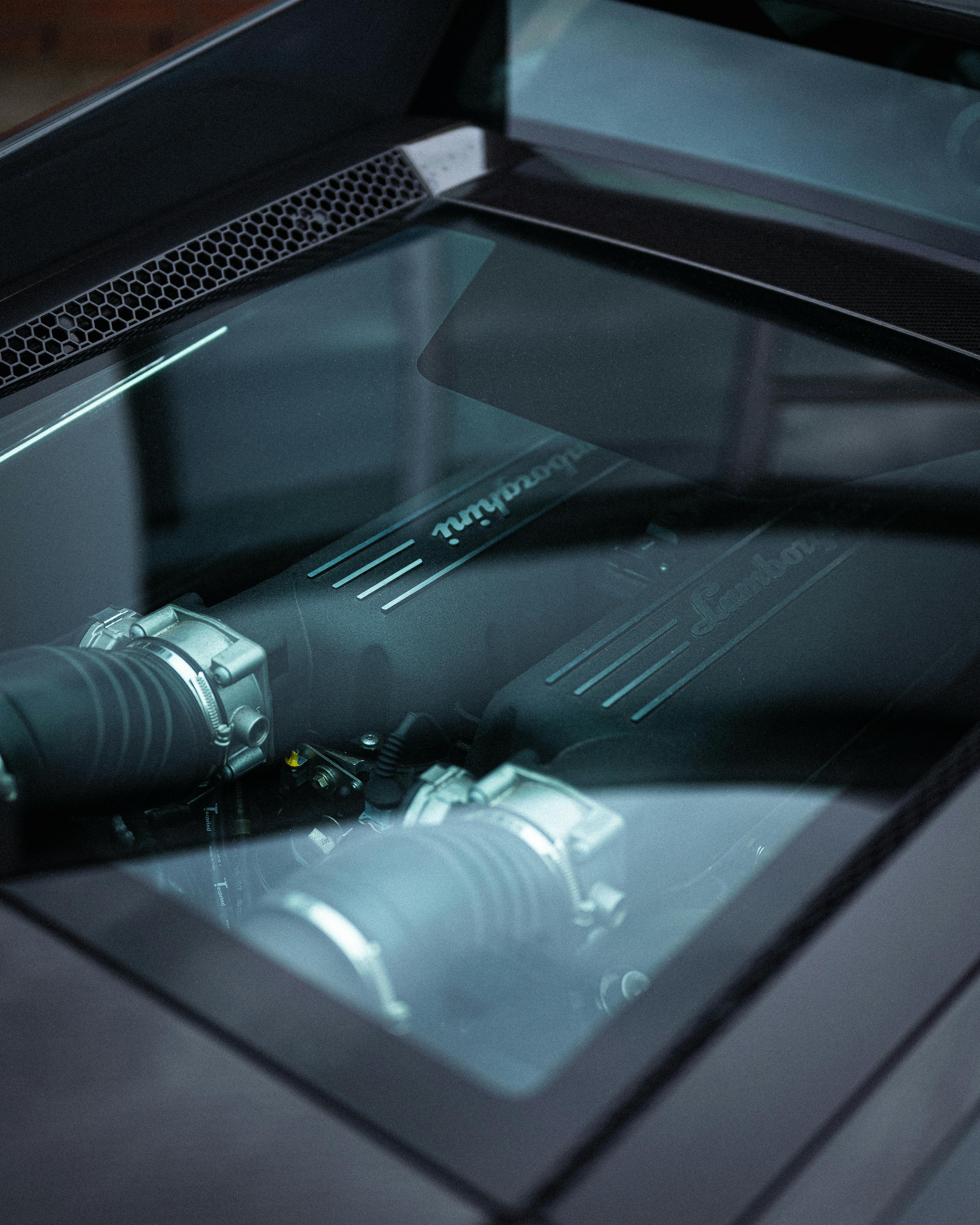 Lamborghini Gallardo Engine Close-Up · Free Stock Photo