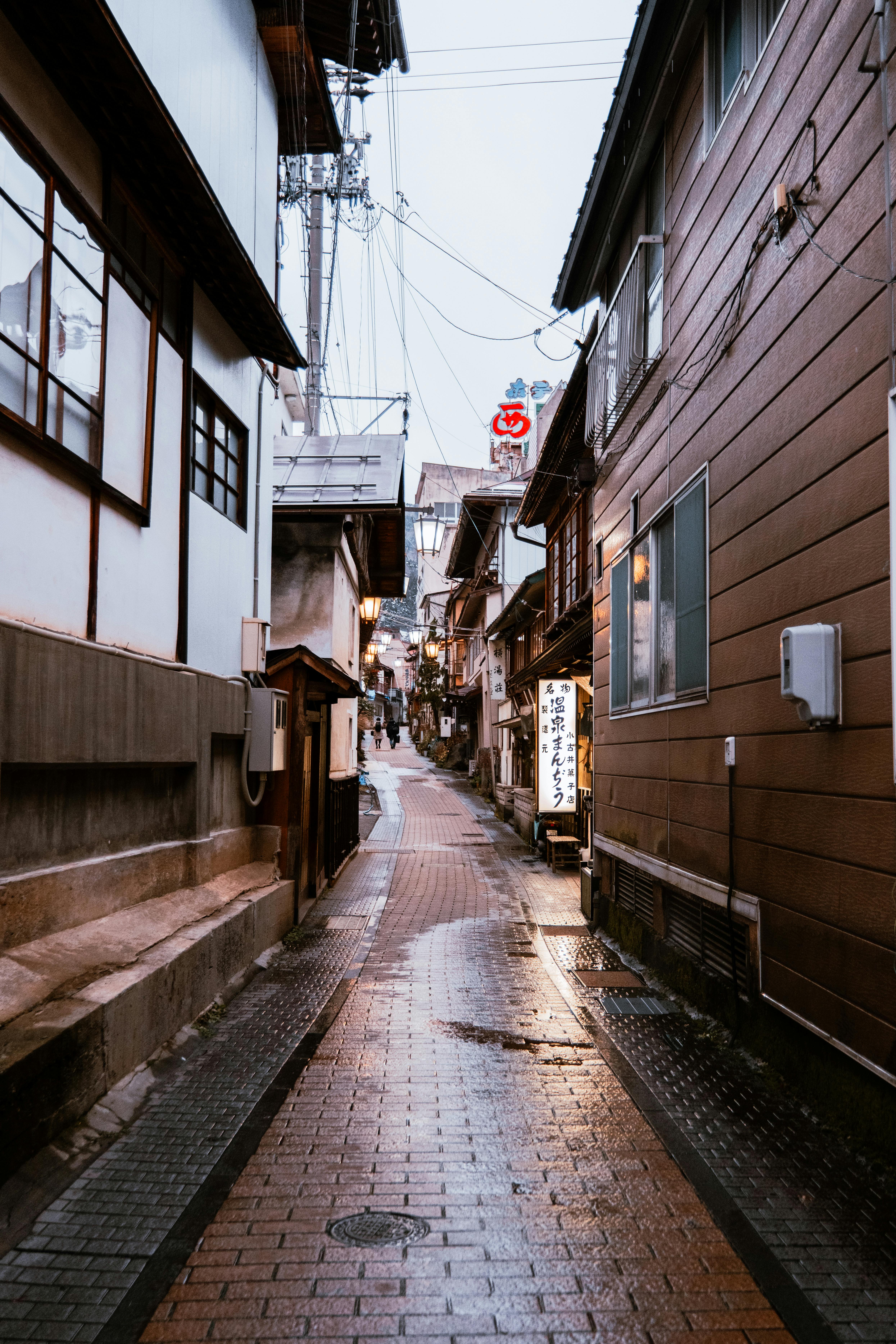 Rainy Alley in Traditional Tokyo Neighborhood · Free Stock Photo