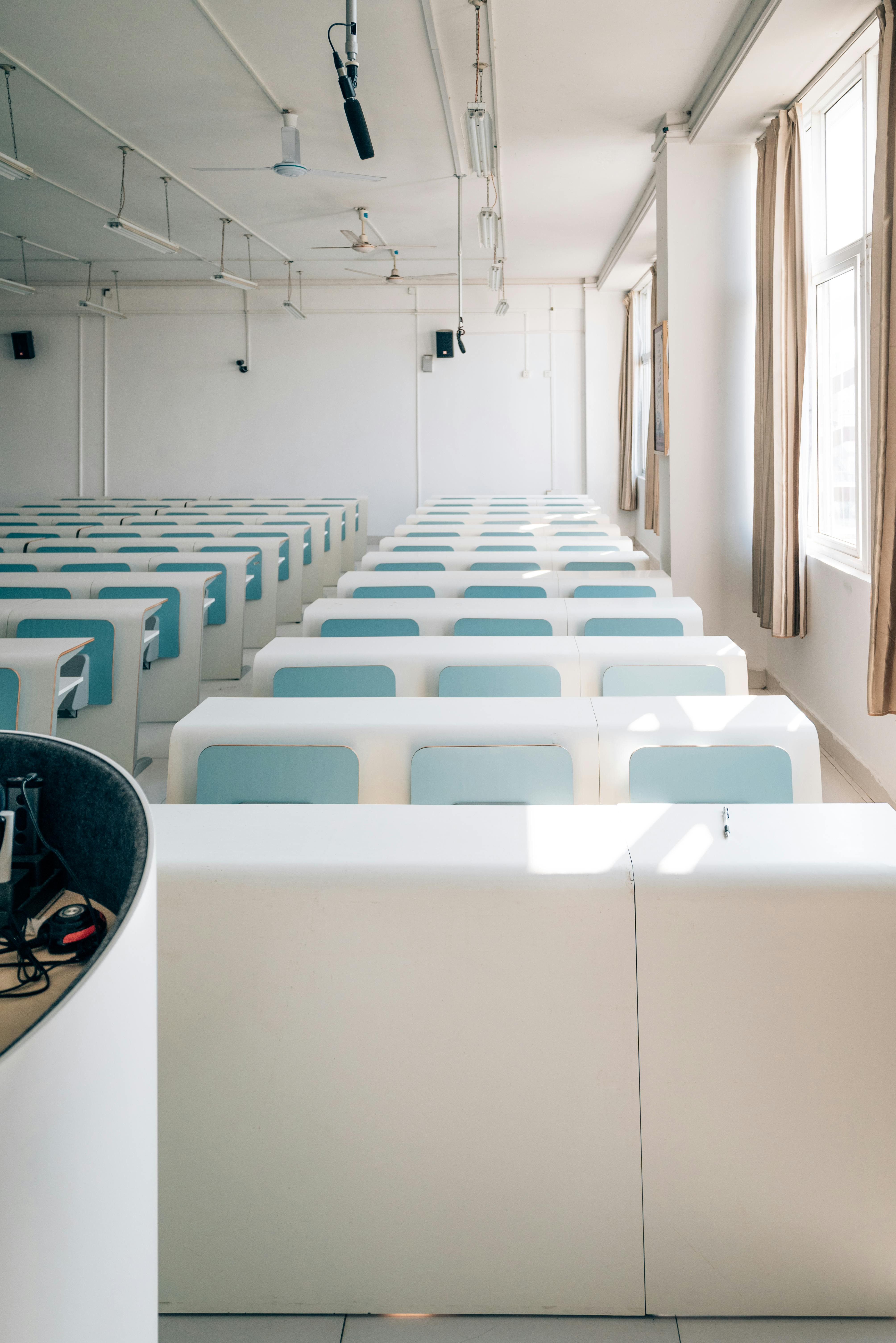 Modern Classroom Seating Arrangement · Free Stock Photo