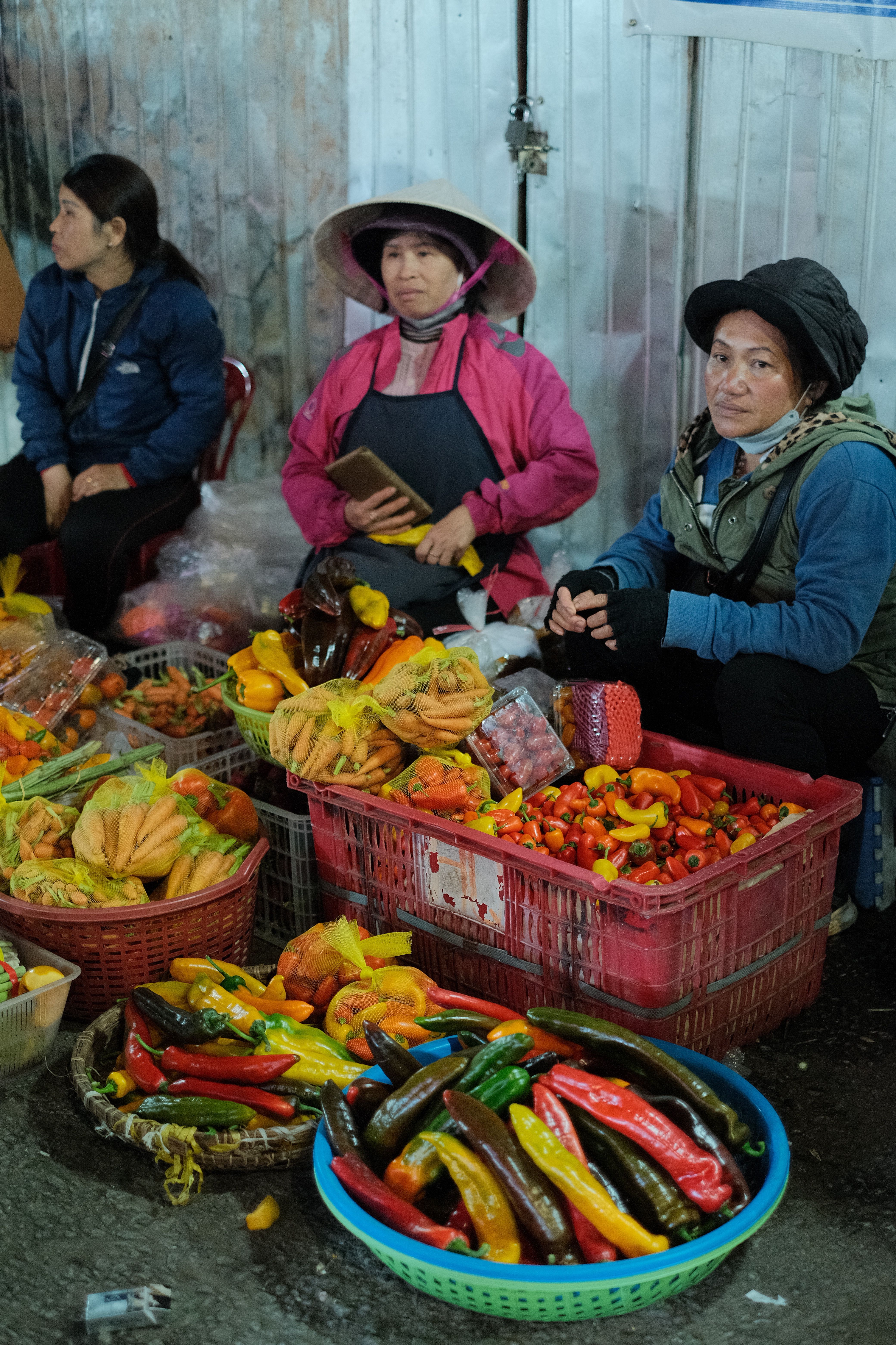 Vibrant Asian Market with Fresh Produce Vendors · Free Stock Photo