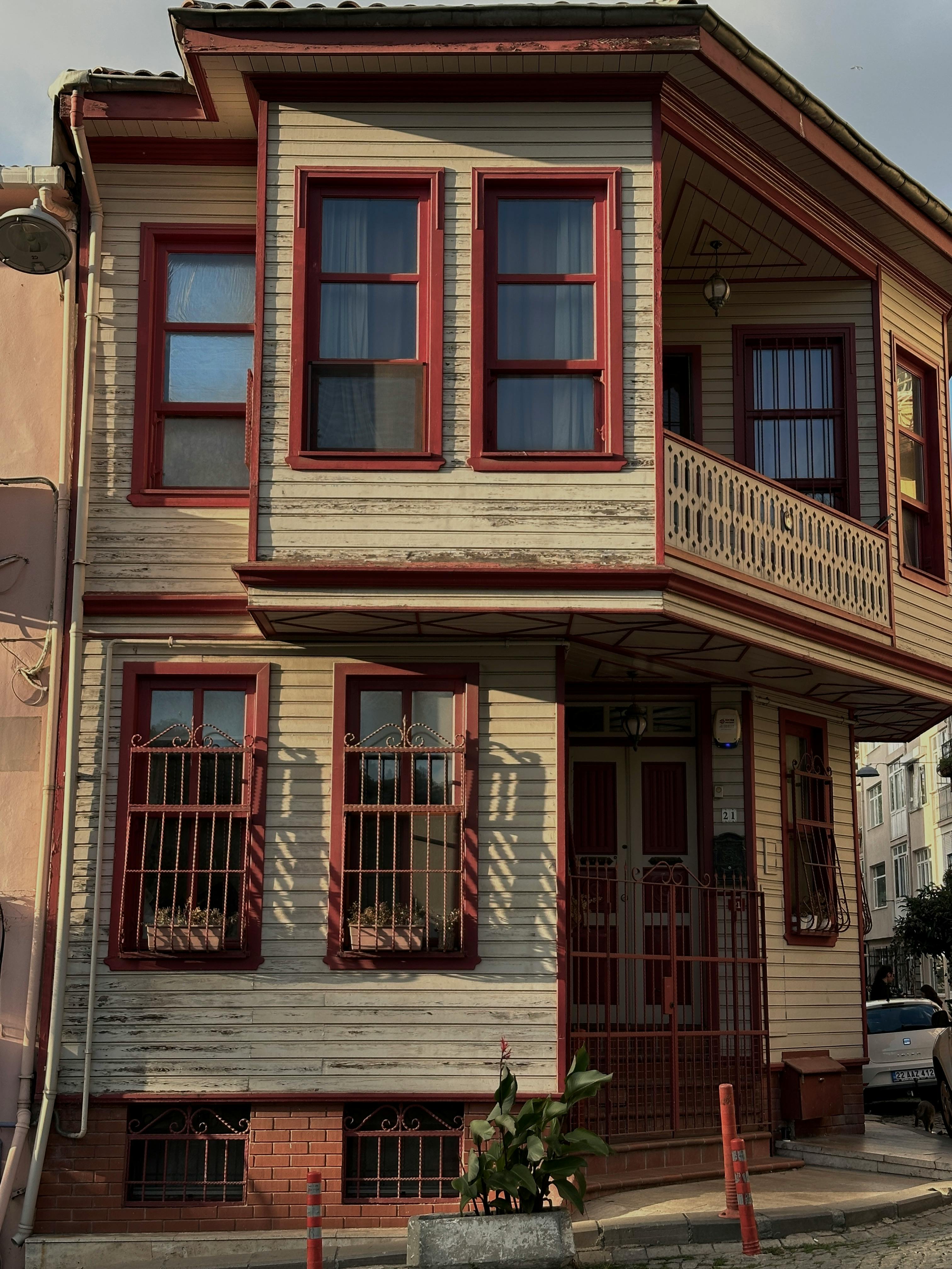 Historic Ottoman House in İstanbul, Türkiye · Free Stock Photo