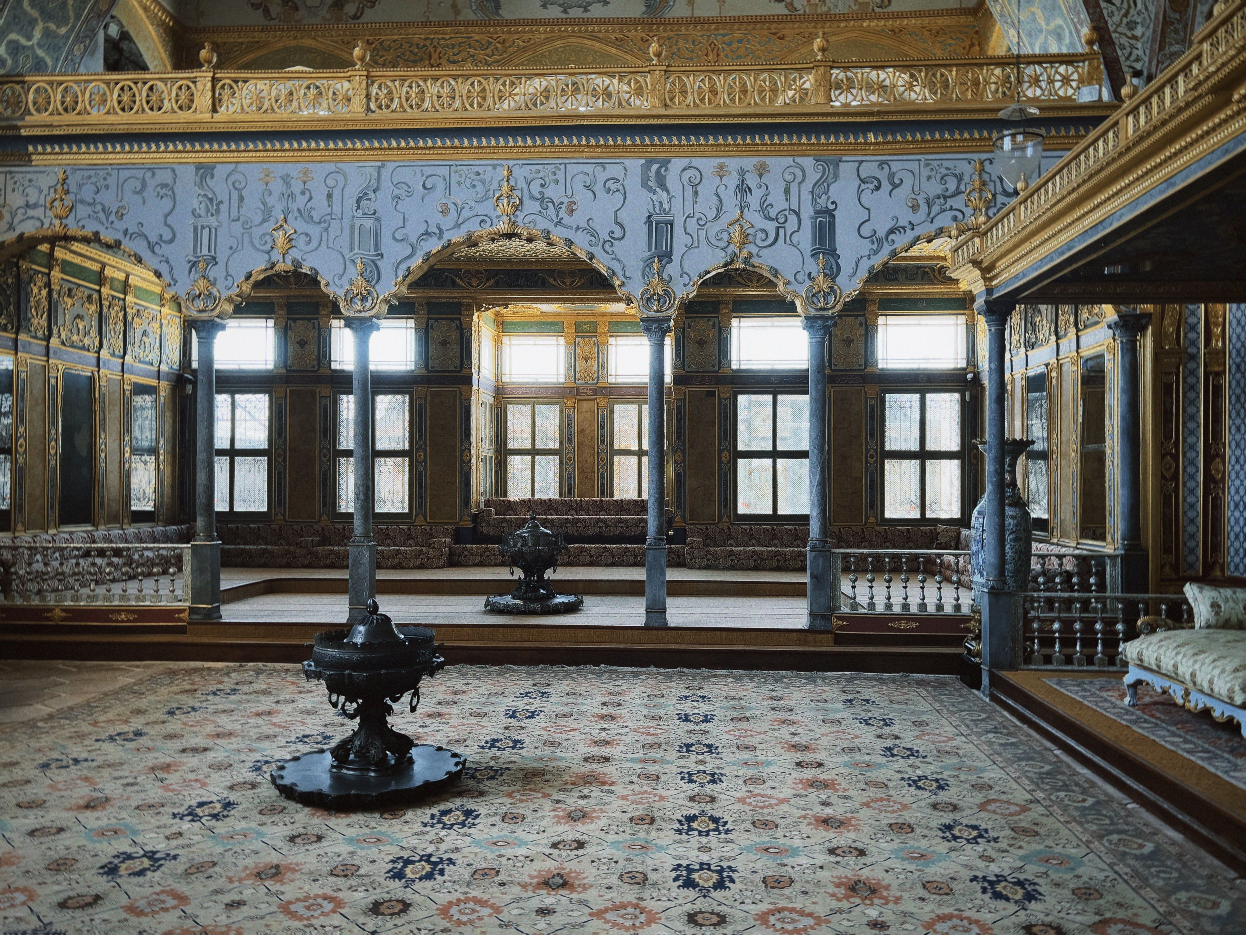 Luxurious Historical Palace Interior with Ornate Design · Free Stock Photo