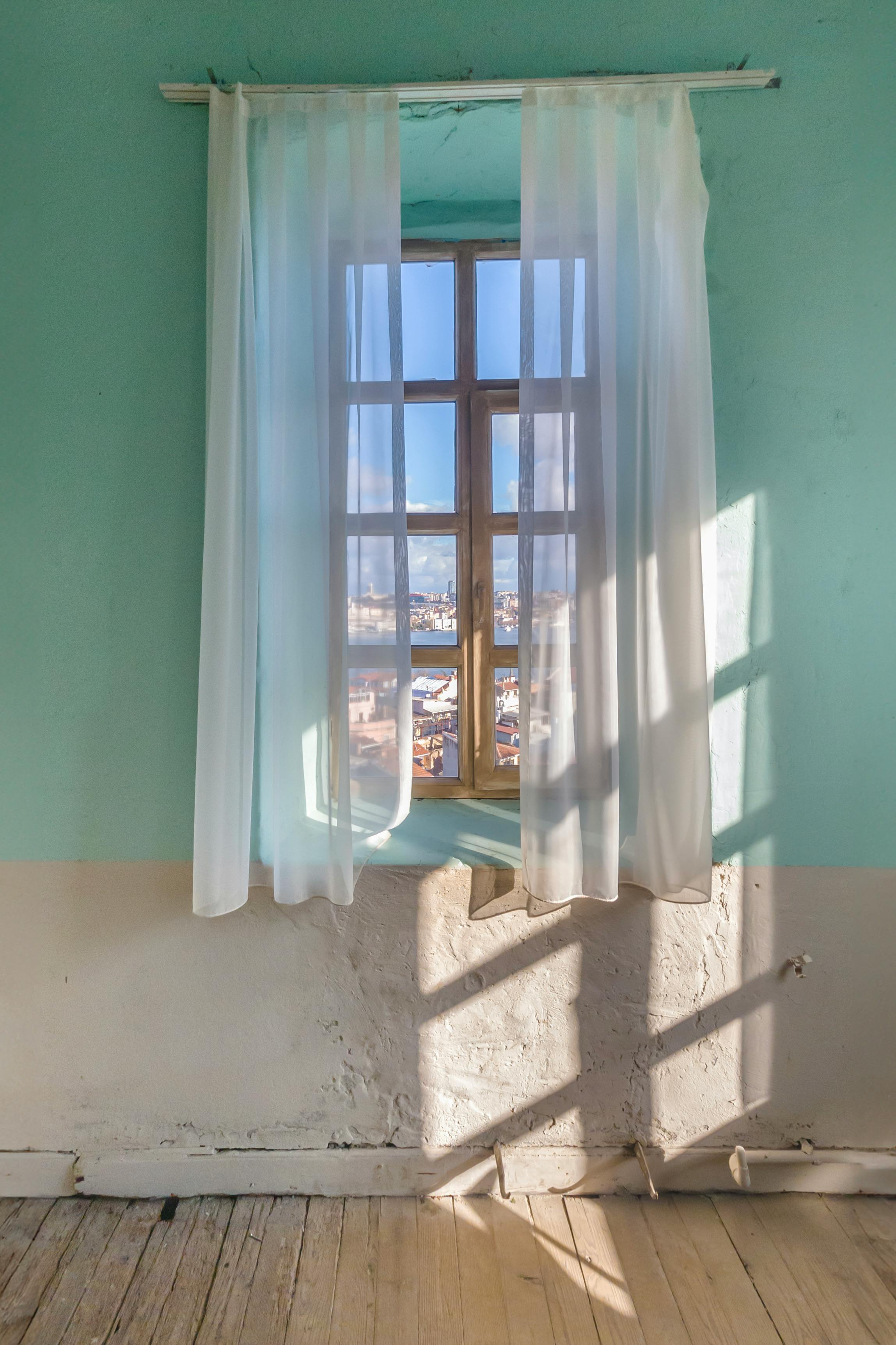 Wooden Window Photos, Download The BEST Free Wooden Window Stock Photos ...