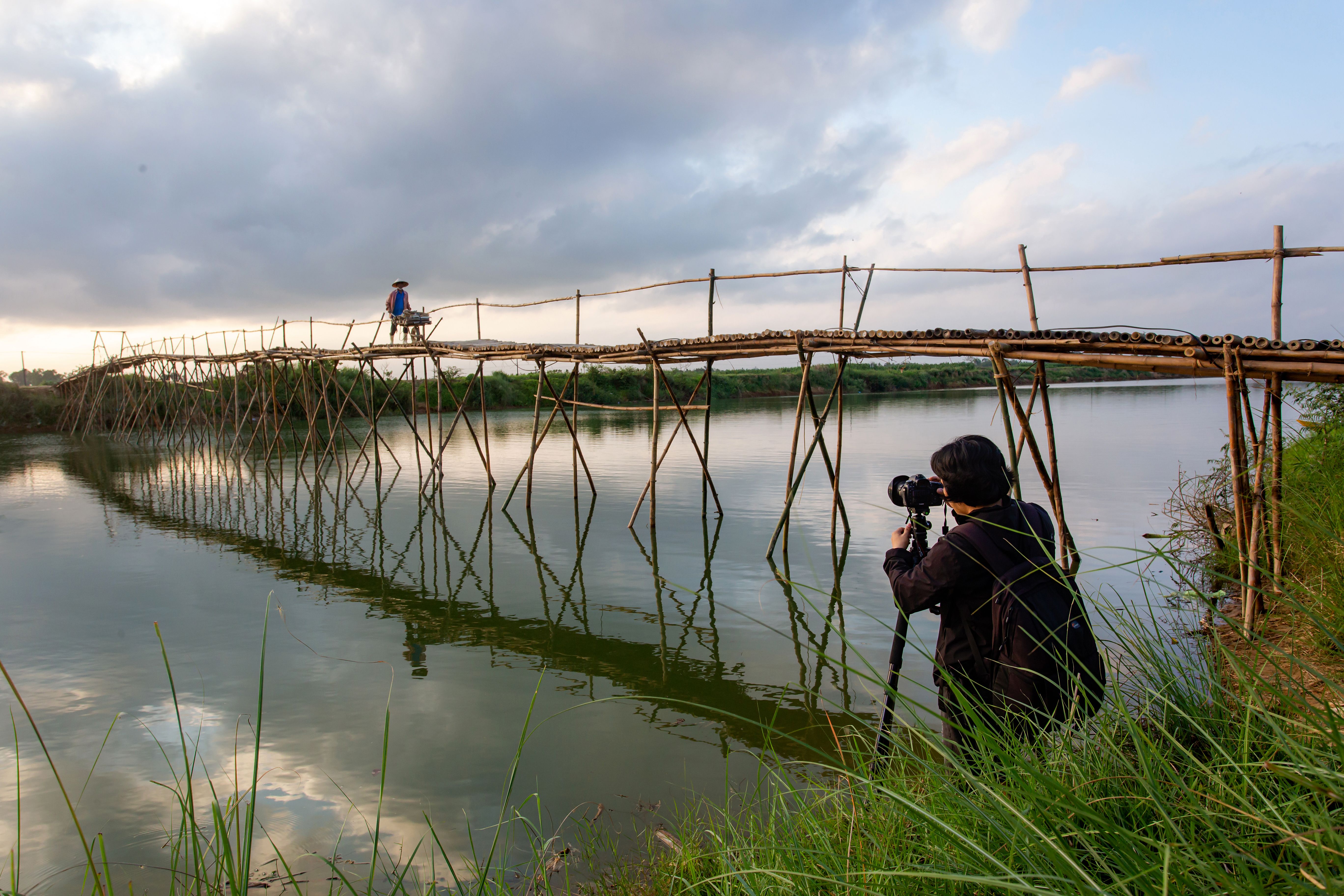 Photographer Captures Traditional Bamboo Bridge in Vietnam · Free Stock ...