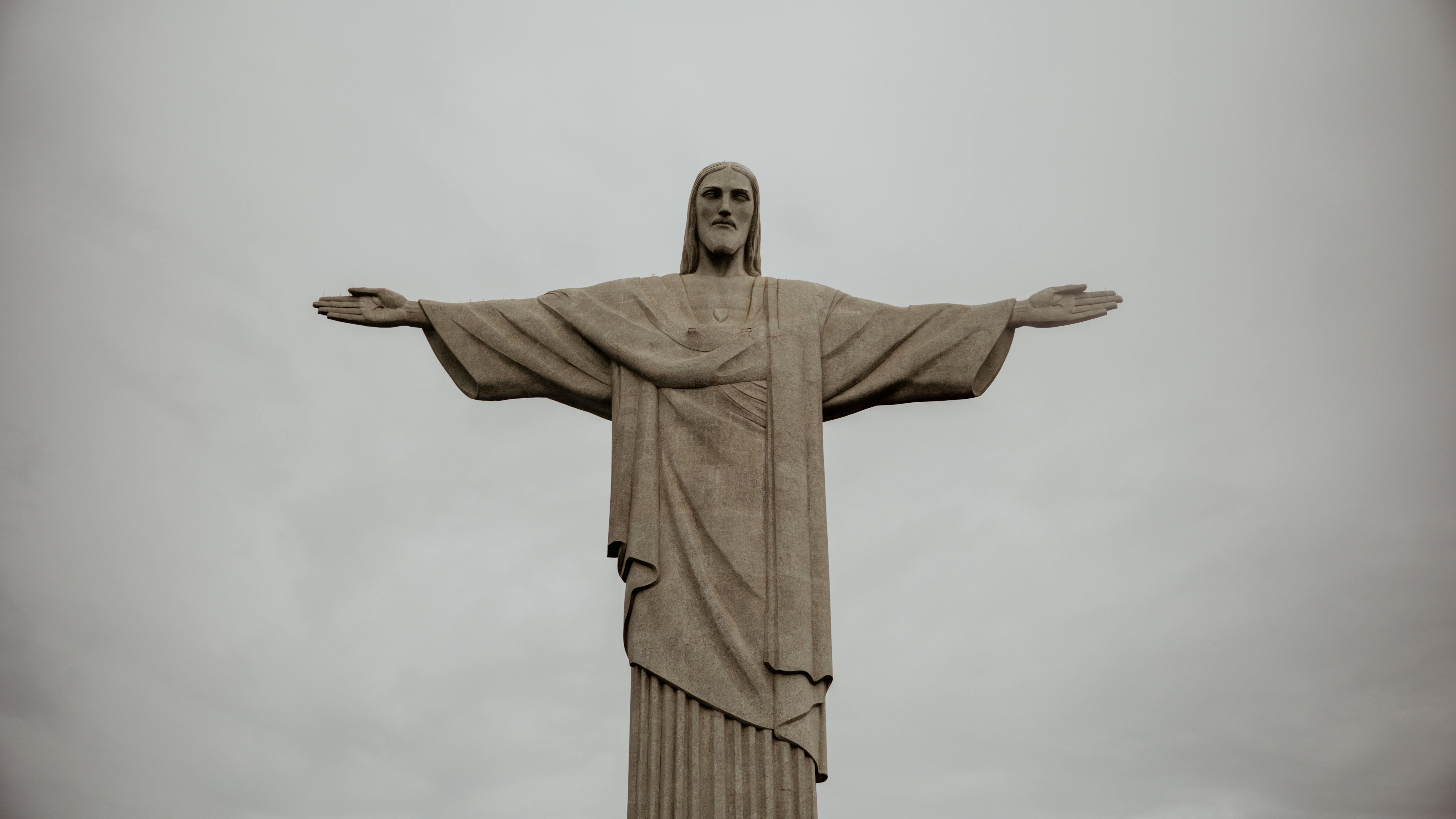 Iconic Christ the Redeemer Statue in Rio · Free Stock Photo