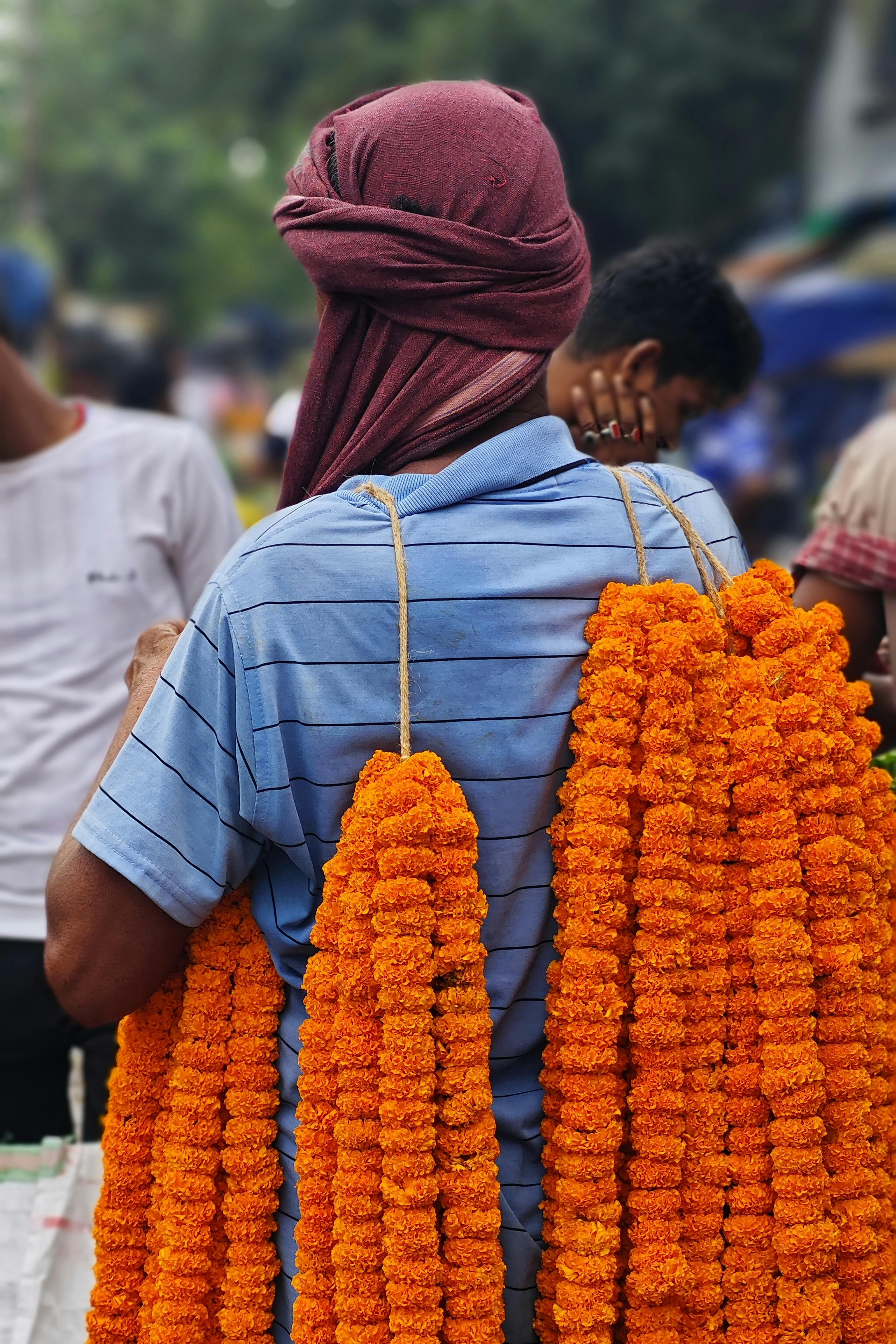 Vibrant Flower Market Scene in Kolkata, India · Free Stock Photo