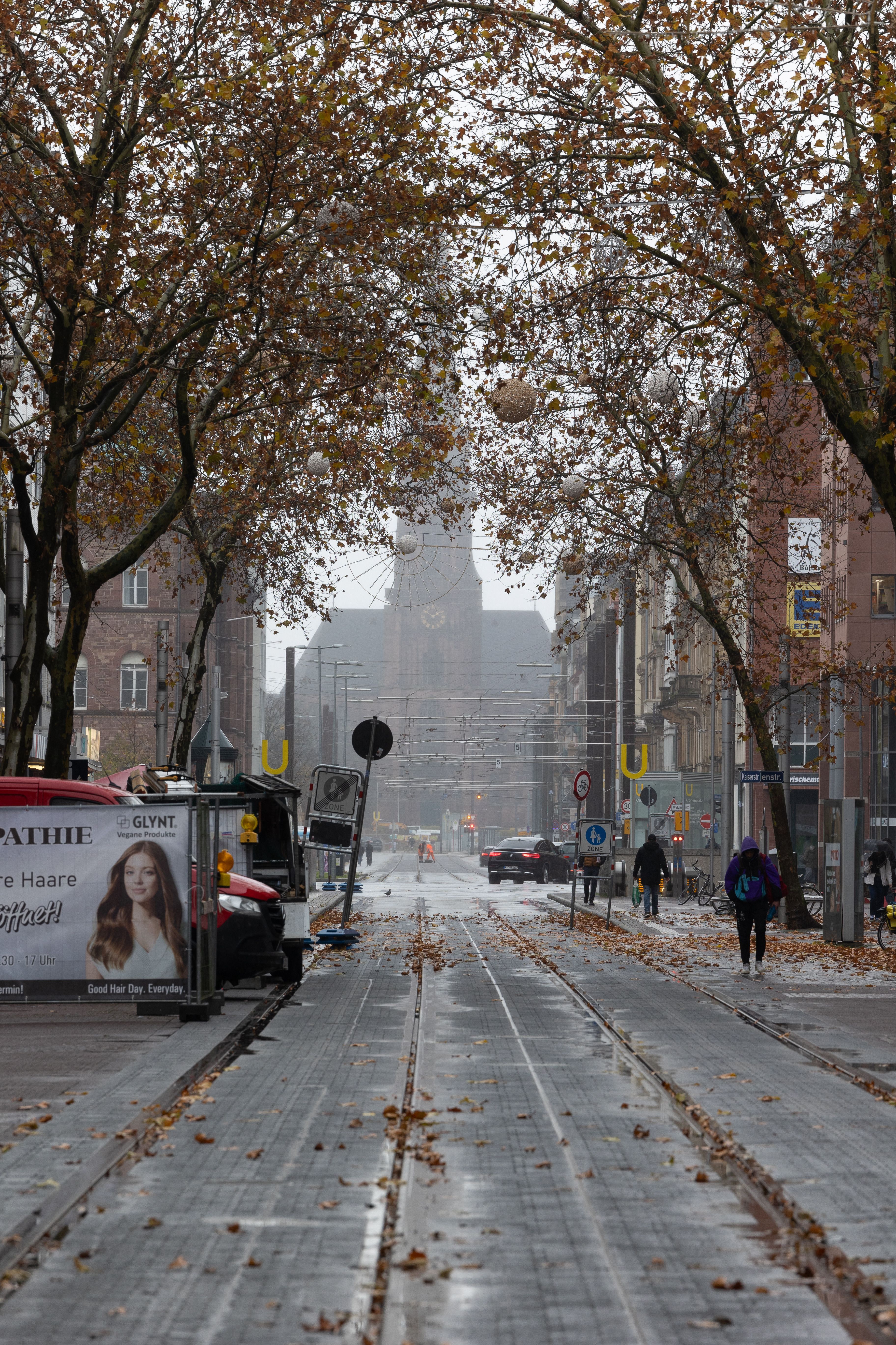 City Street in Autumn with Leafy Trees · Free Stock Photo
