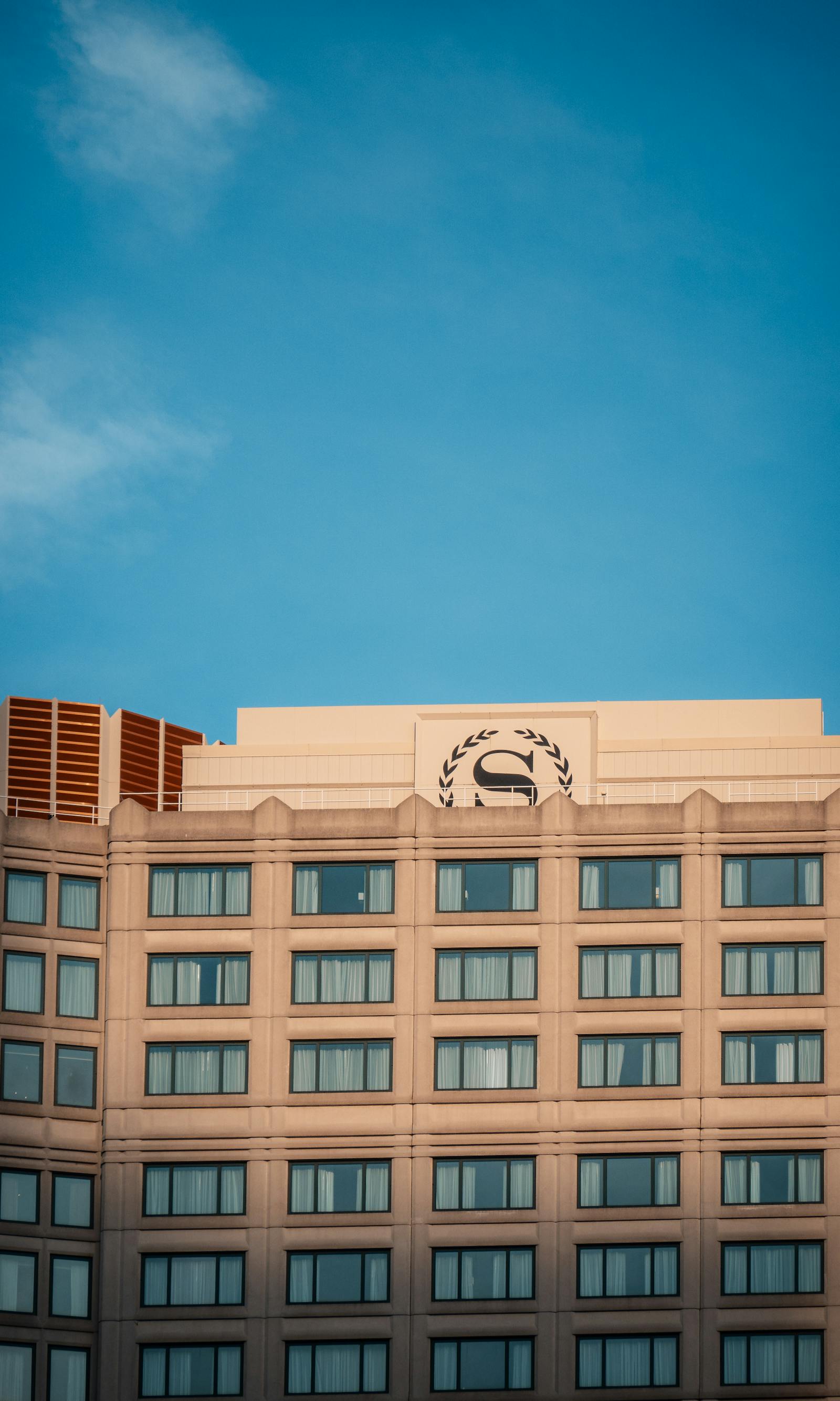 Hotel Building Photos, Download The BEST Free Hotel Building Stock ...