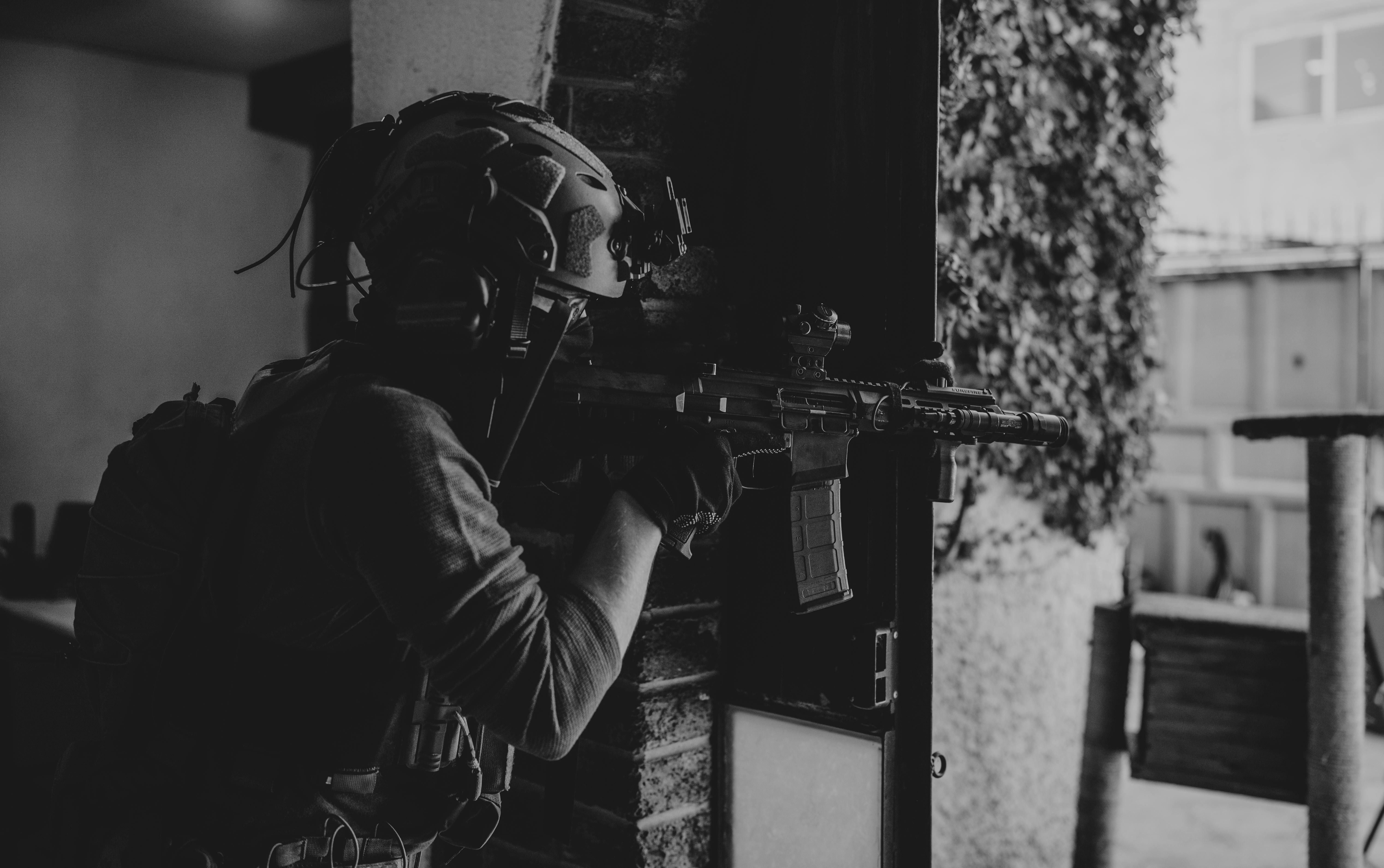 Tactical Operator in Urban Training Environment · Free Stock Photo