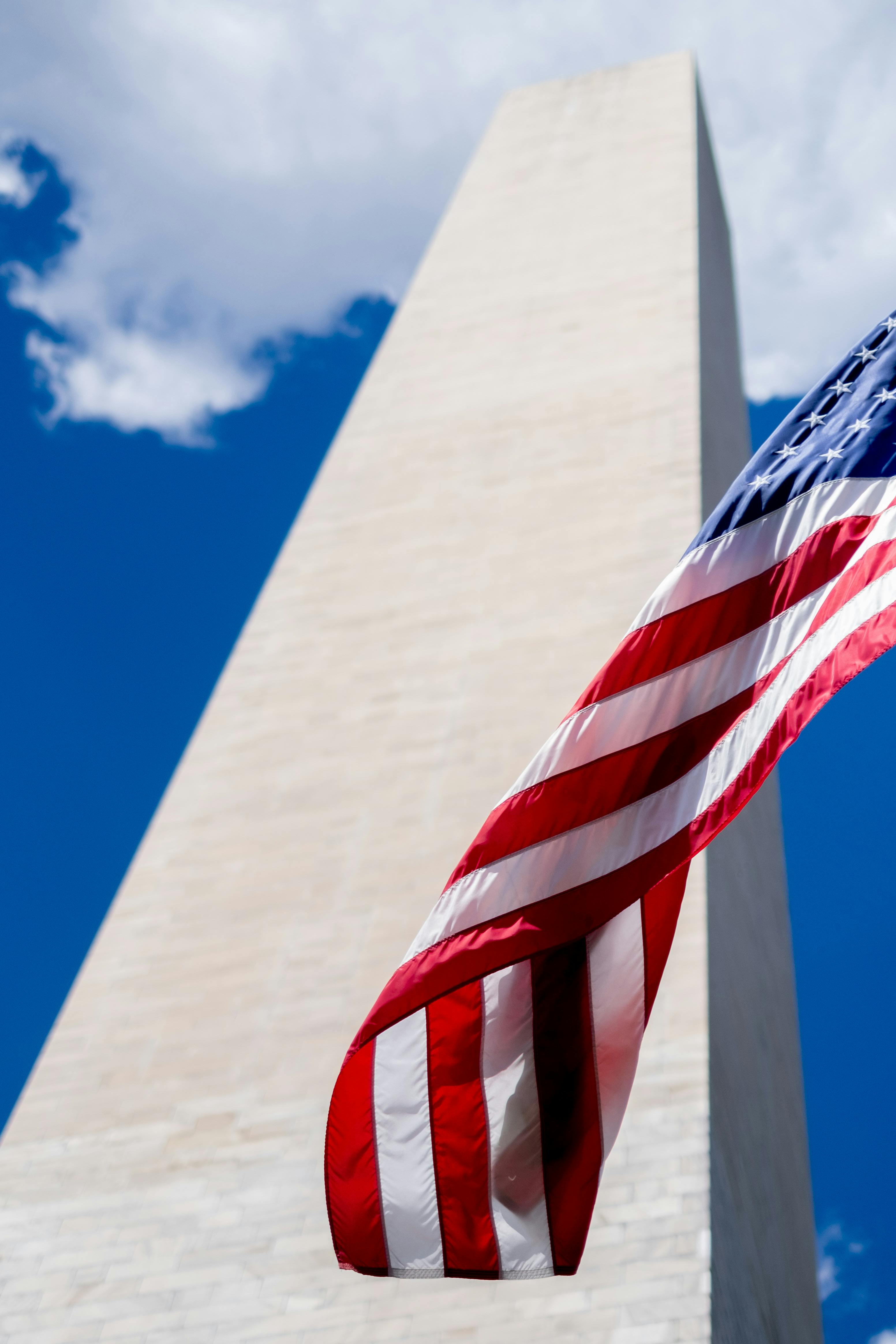 Monumento E Bandeira De Washington · Foto profissional gratuita