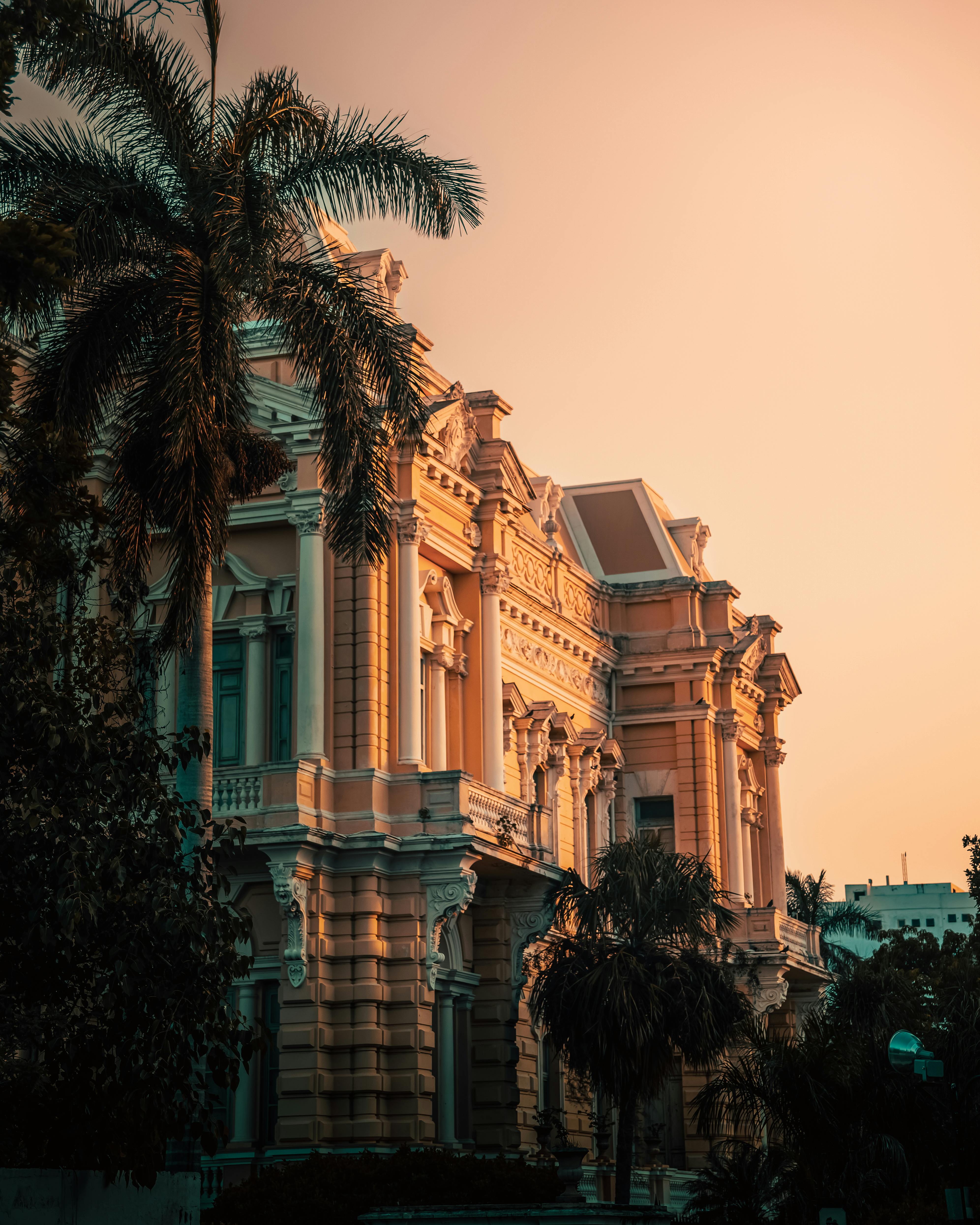 Sunset over Historic Mérida Architecture · Free Stock Photo
