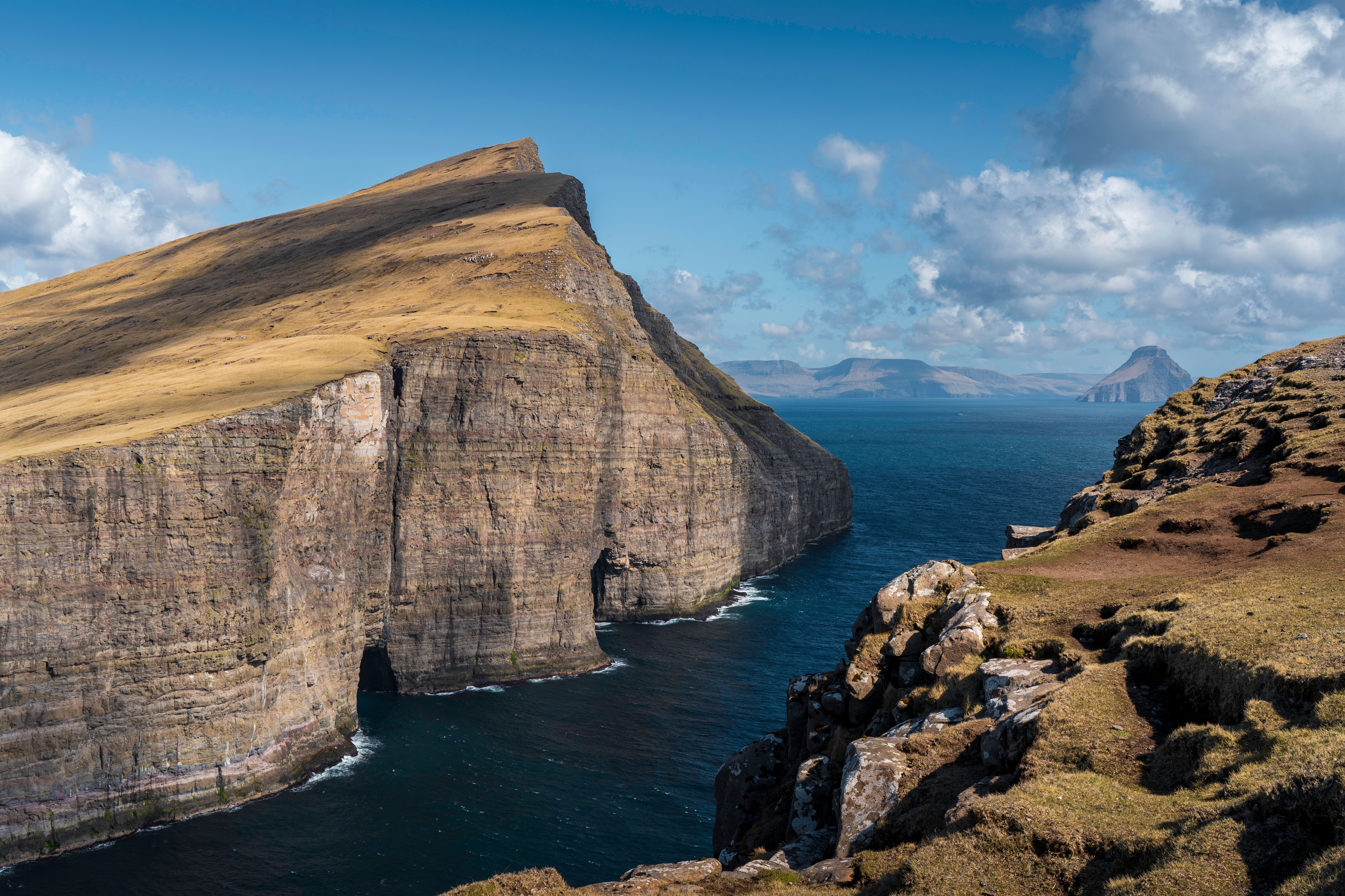 Majestic Cliffs Overlooking the Atlantic Ocean · Free Stock Photo