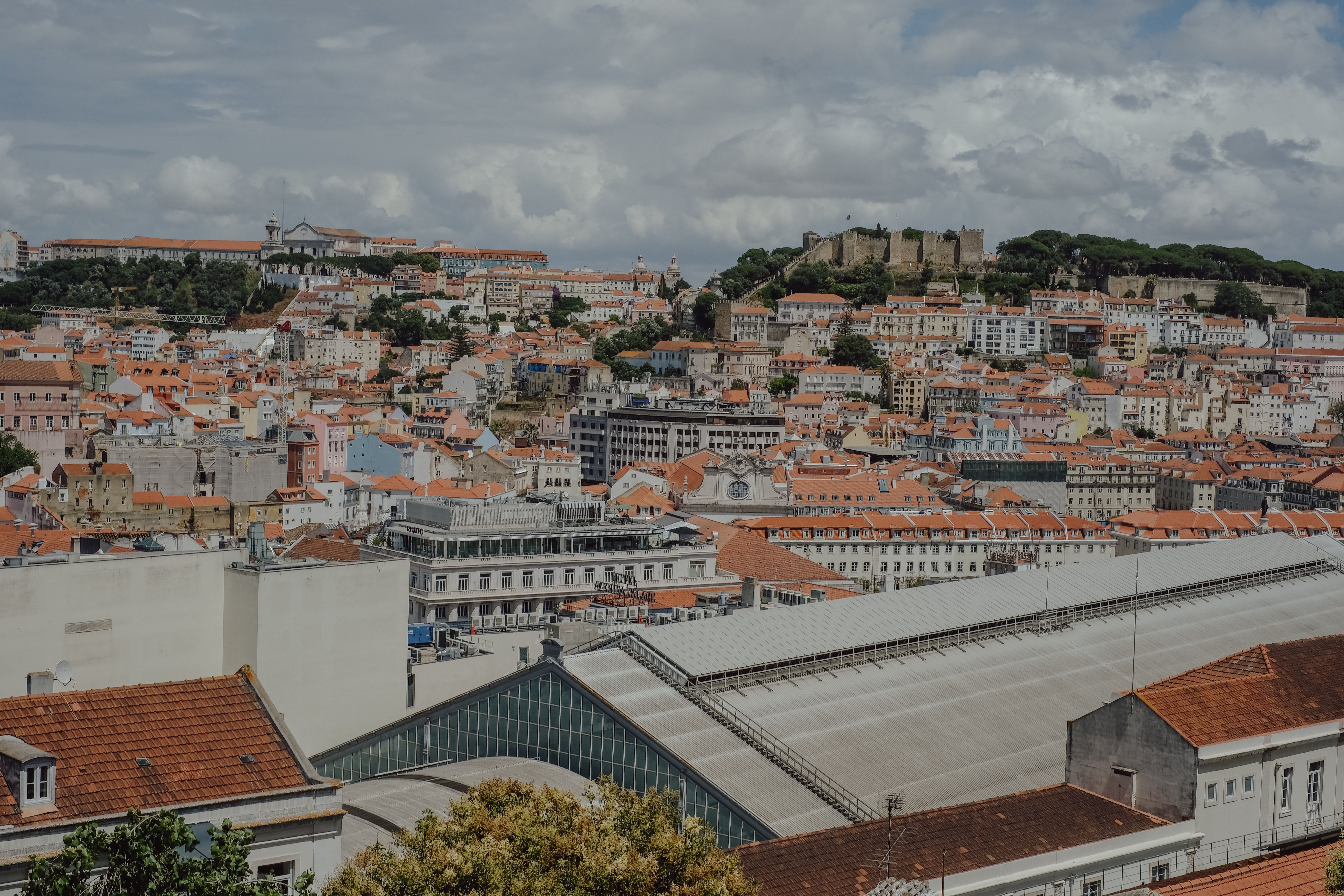 Vista Panorâmica Da Arquitetura Histórica De Lisboa · Foto profissional ...