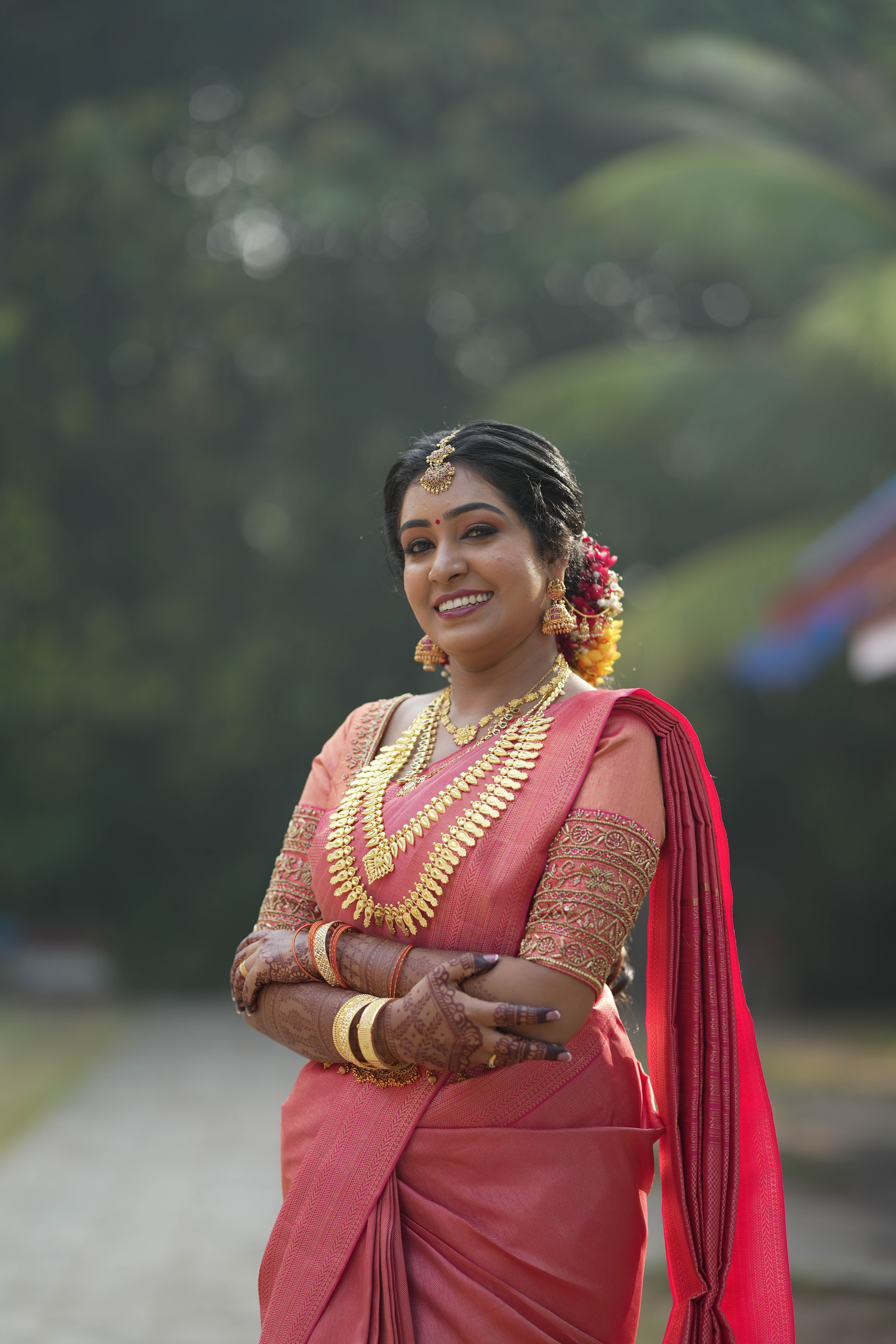 Indian Woman In Socity Photos, Download The BEST Free Indian Woman In ...