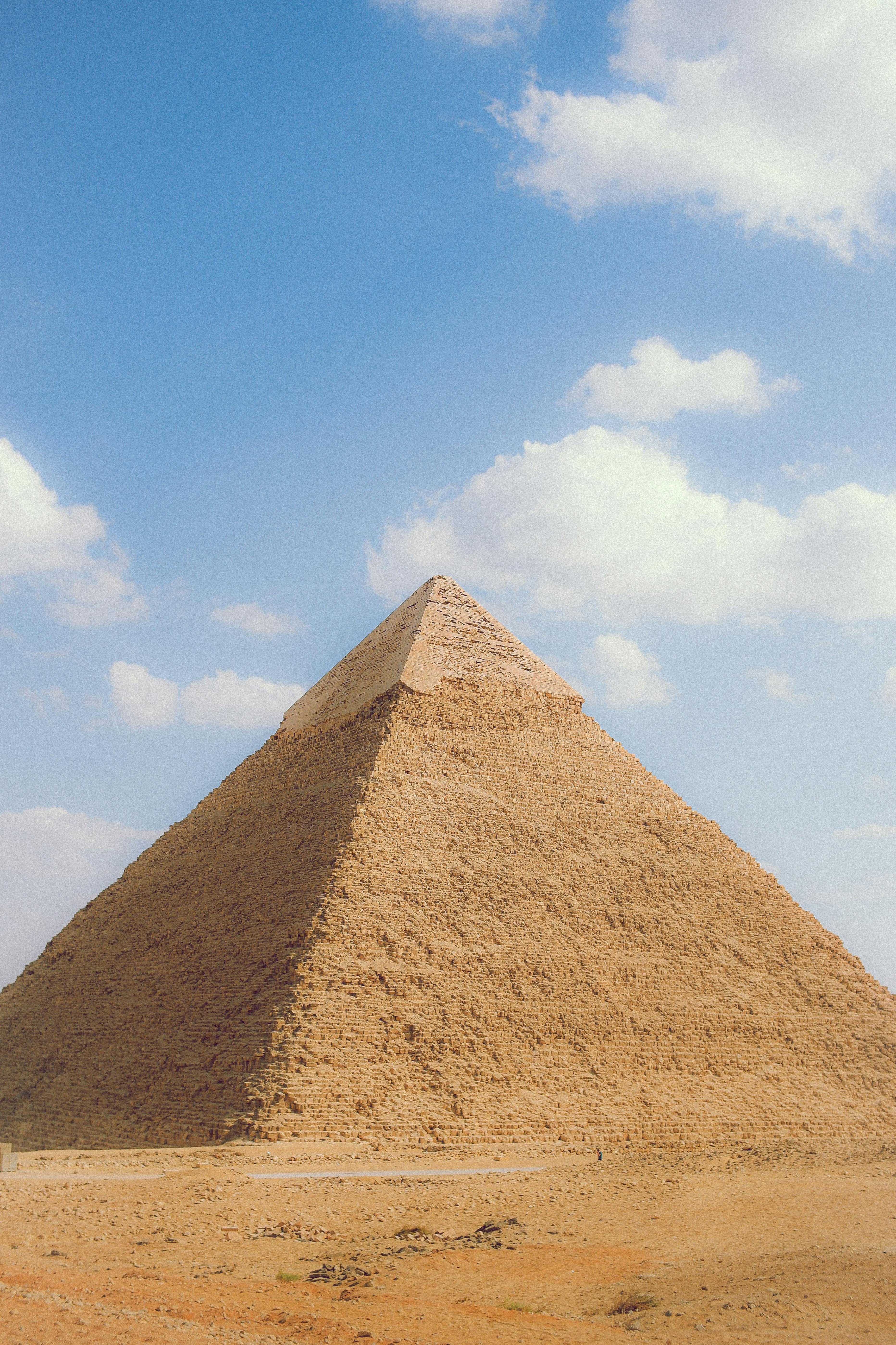 Iconic View of the Great Pyramid of Giza · Free Stock Photo