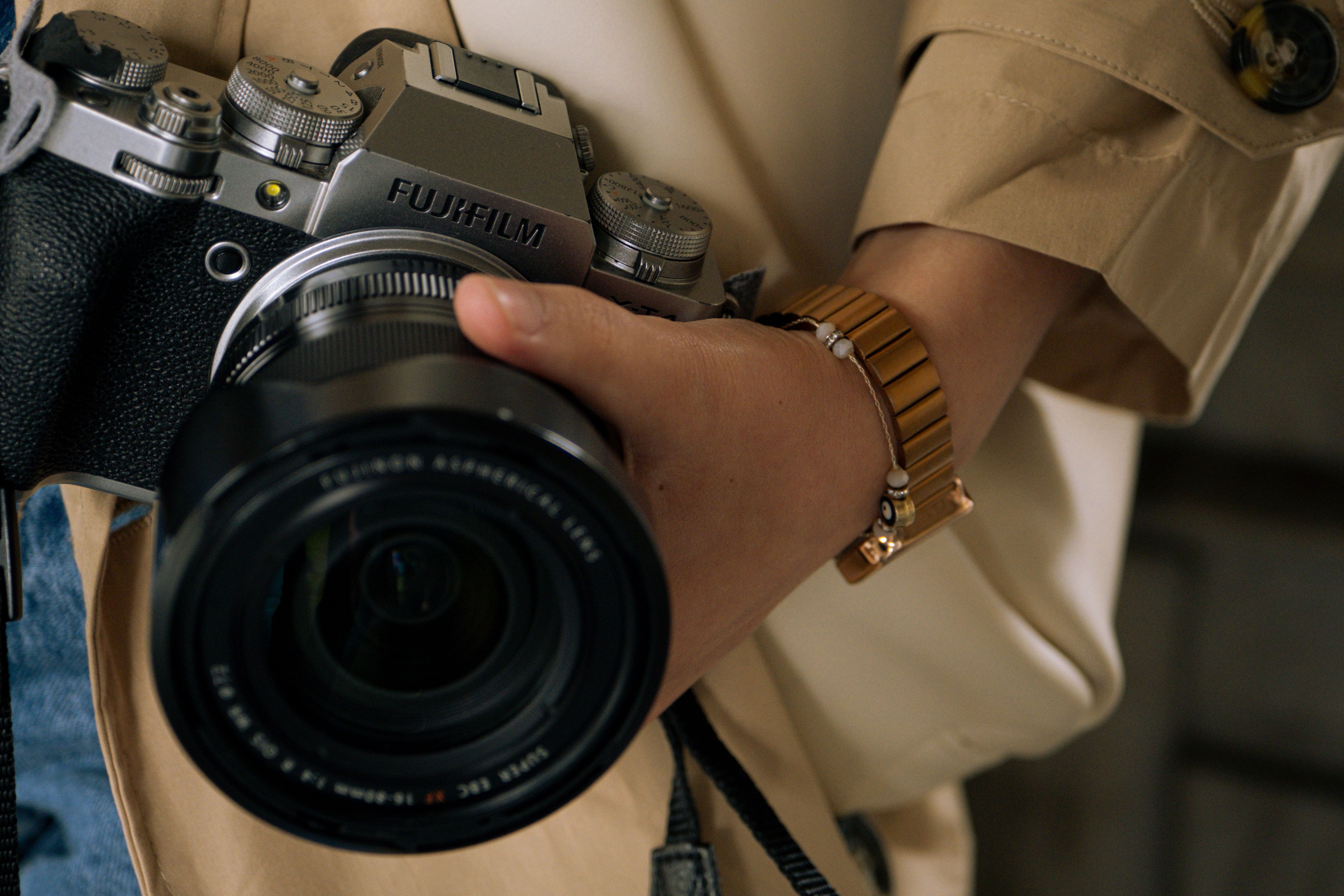 Close-up of a Person Holding a Vintage Camera · Free Stock Photo