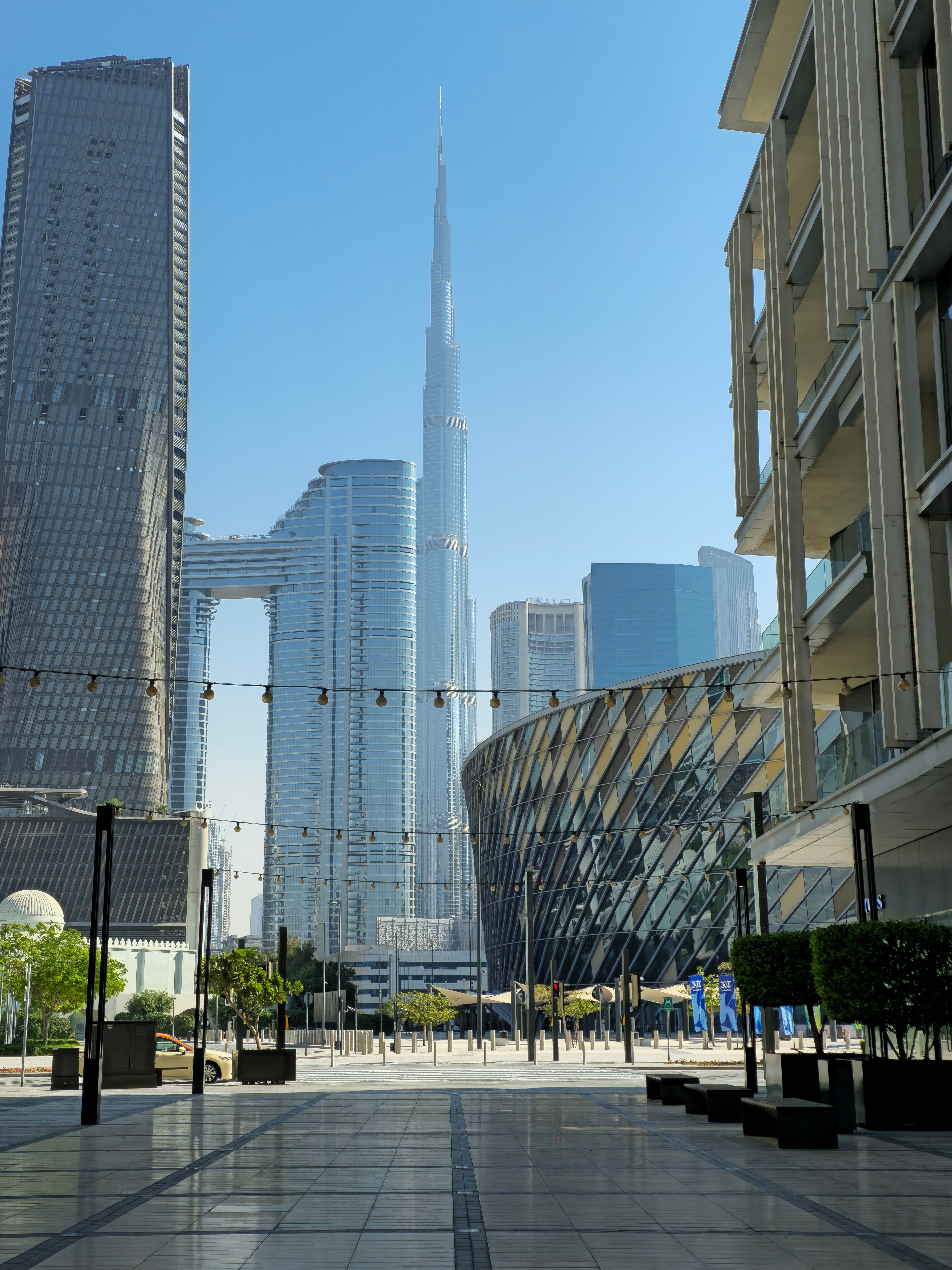 Stunning View of Dubai's Modern Architectural Skyline · Free Stock Photo