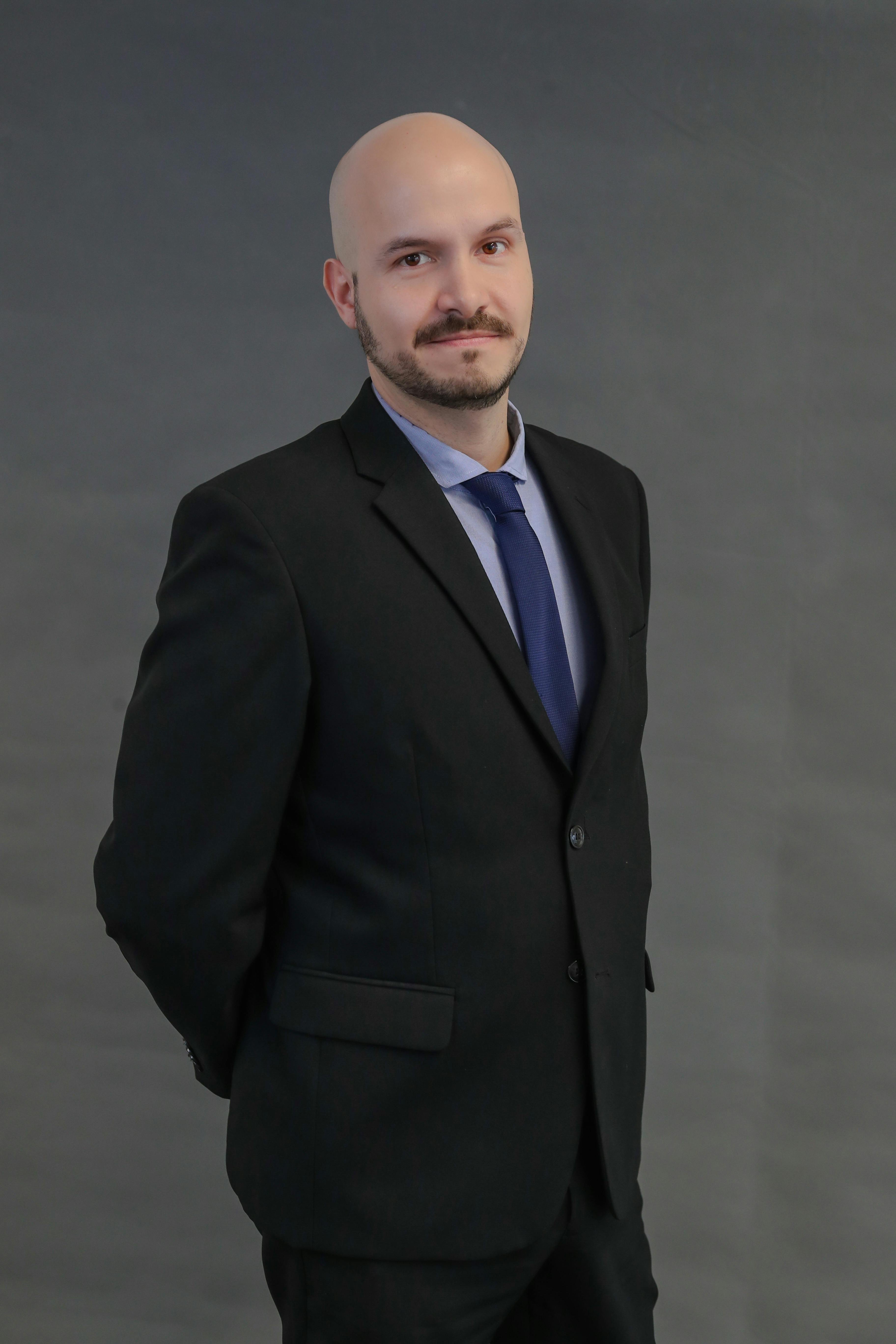 Formal Pic Of Man In Office Photos, Download The BEST Free Formal Pic ...