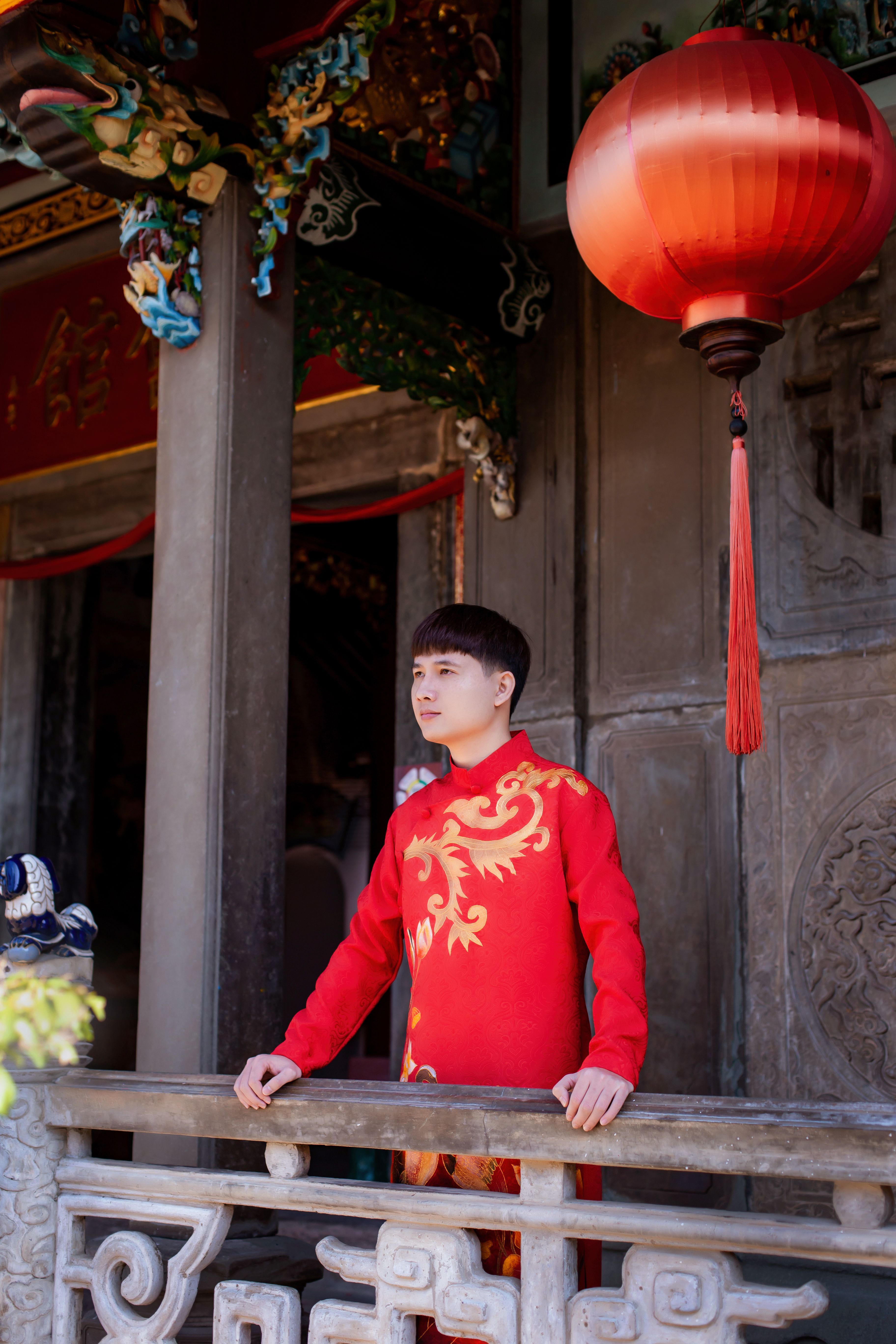 Man in Traditional Vietnamese Attire in Hoi An · Free Stock Photo