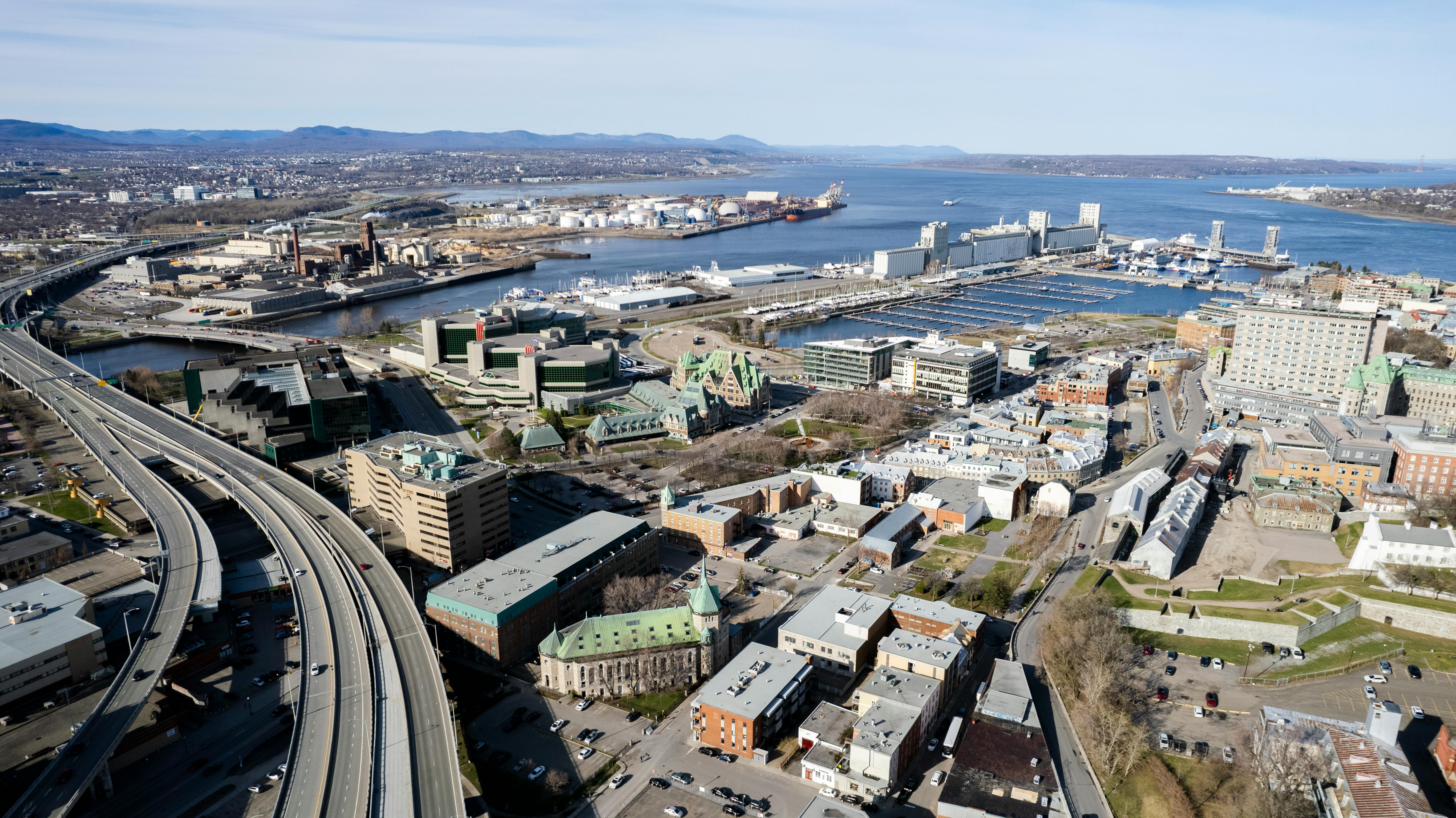 Vue Aérienne De La Ville De Québec Depuis Le Fleuve Saint Laurent ...