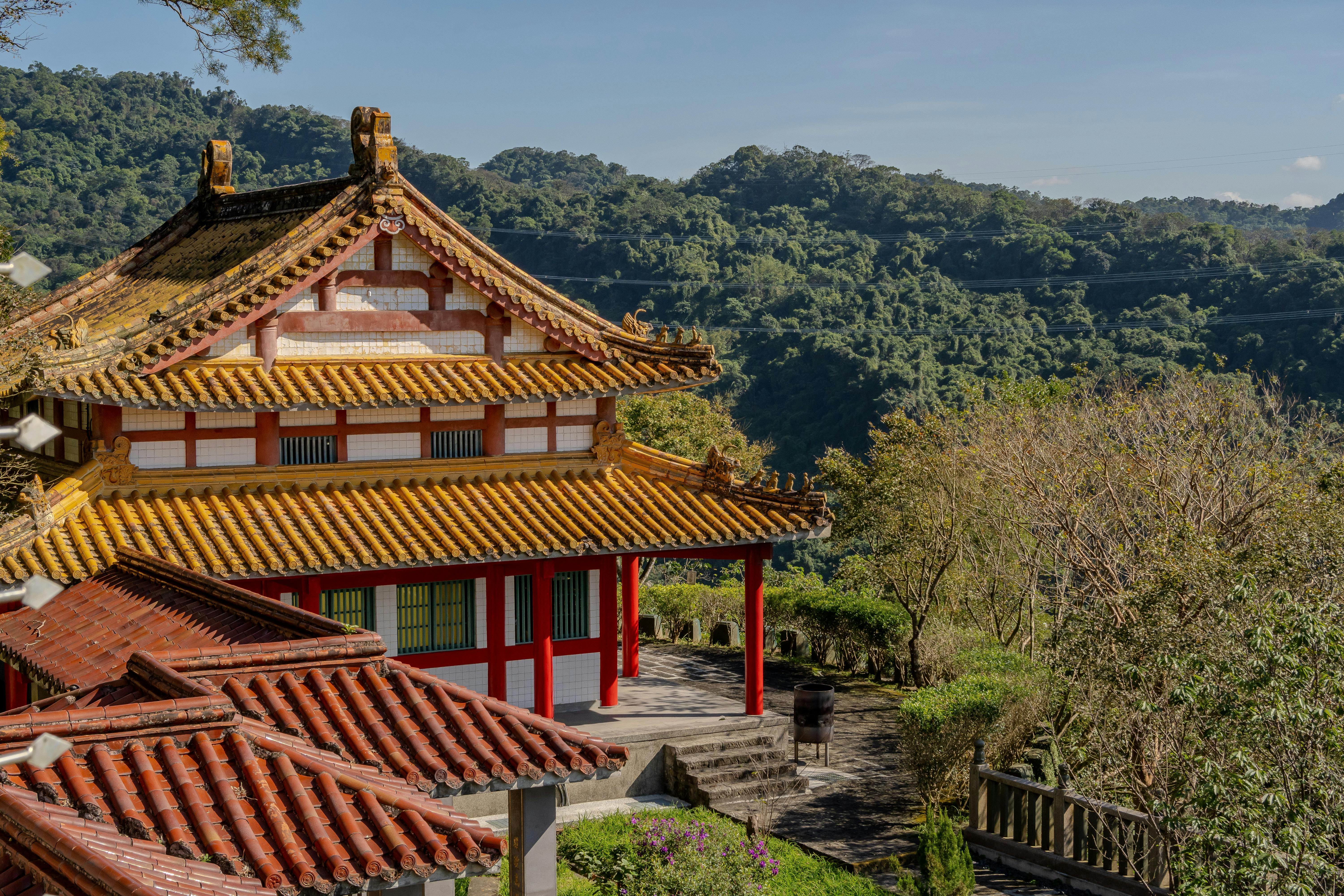 Red And Yellow Temple Photos, Download The BEST Free Red And Yellow ...