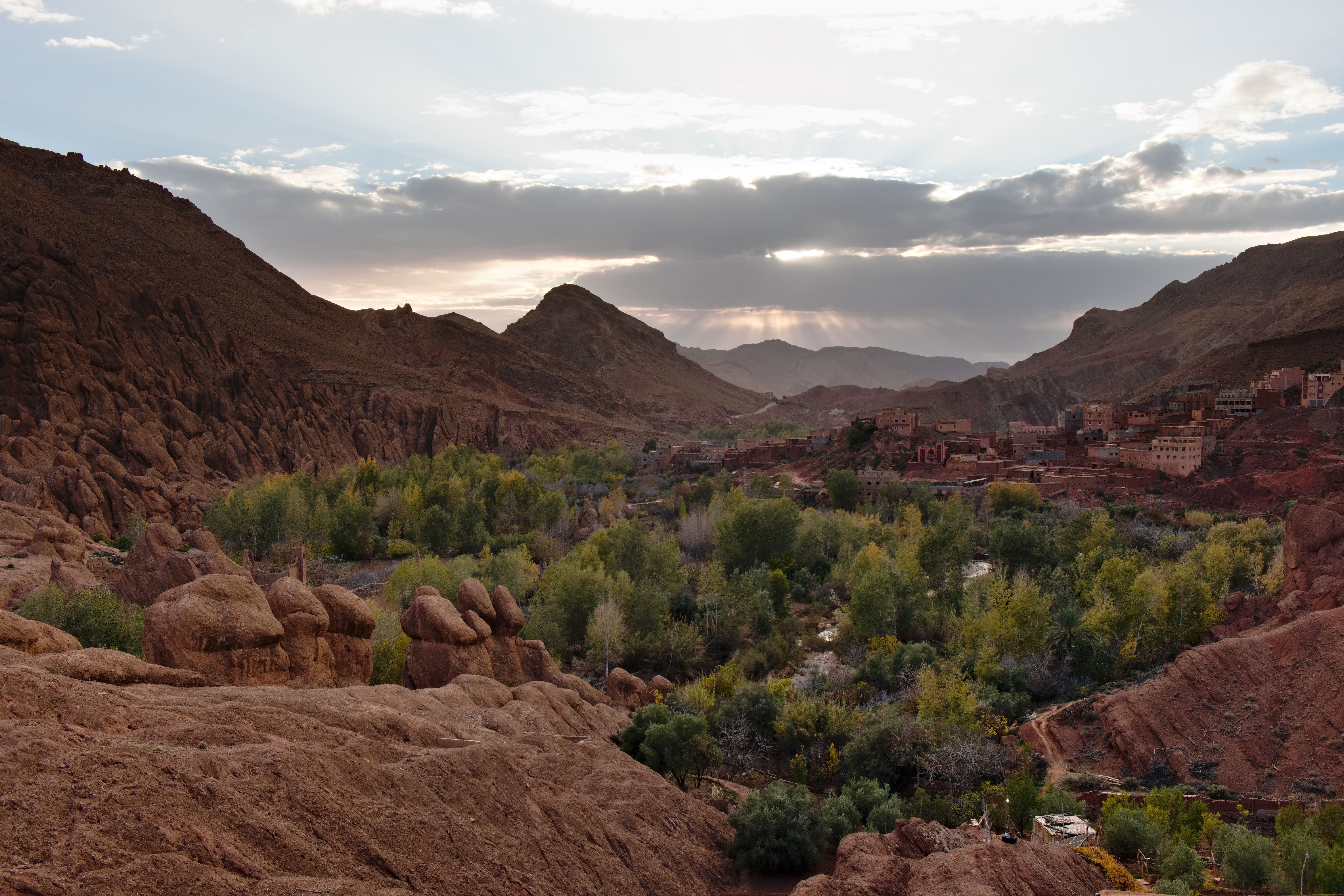 Stunning Valley Landscape in Morocco at Dusk · Free Stock Photo
