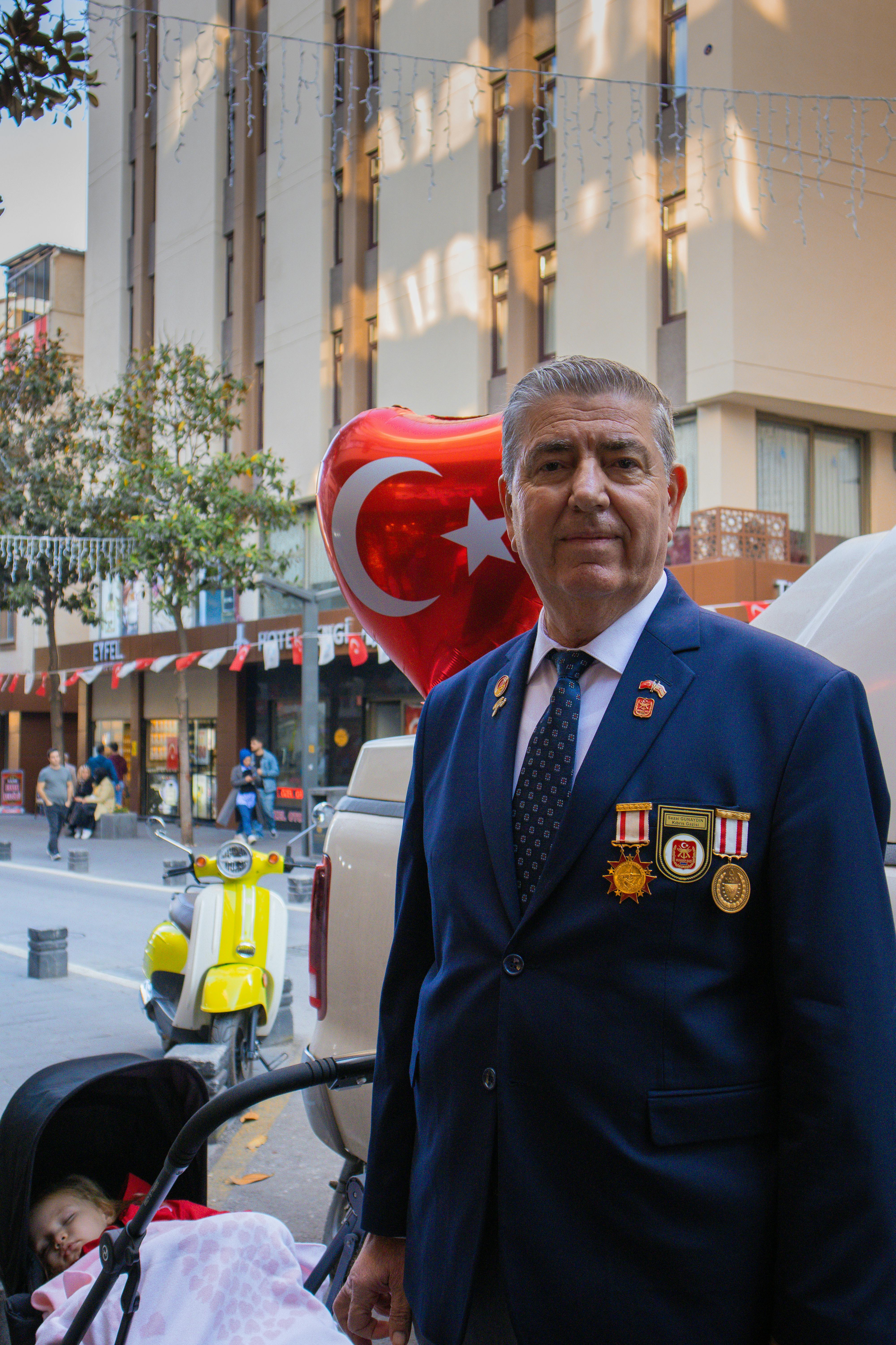 Veteran with Medals and Turkish Flag in Balıkesir · Free Stock Photo