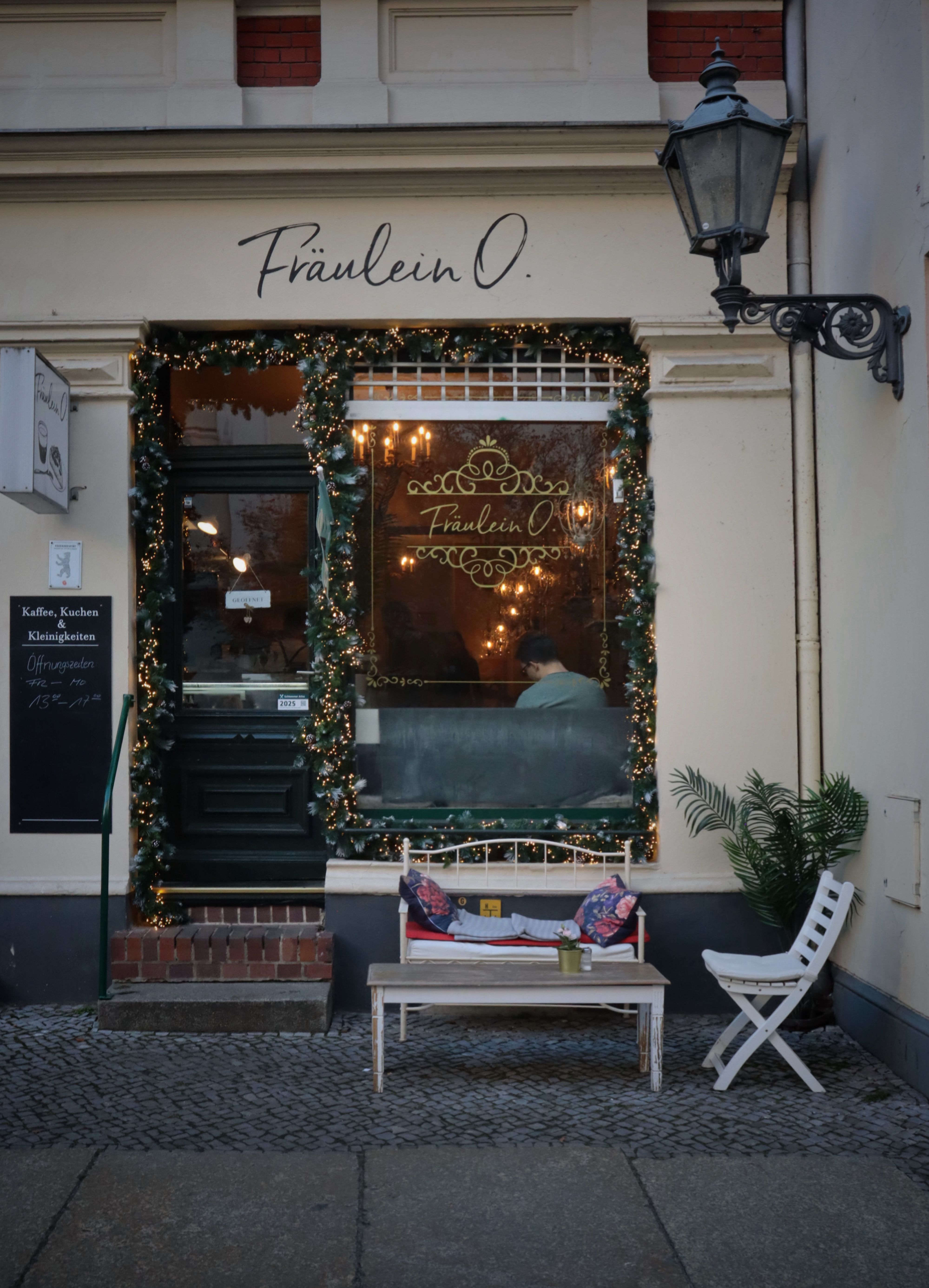 Charming Christmas Café Exterior in Berlin · Free Stock Photo