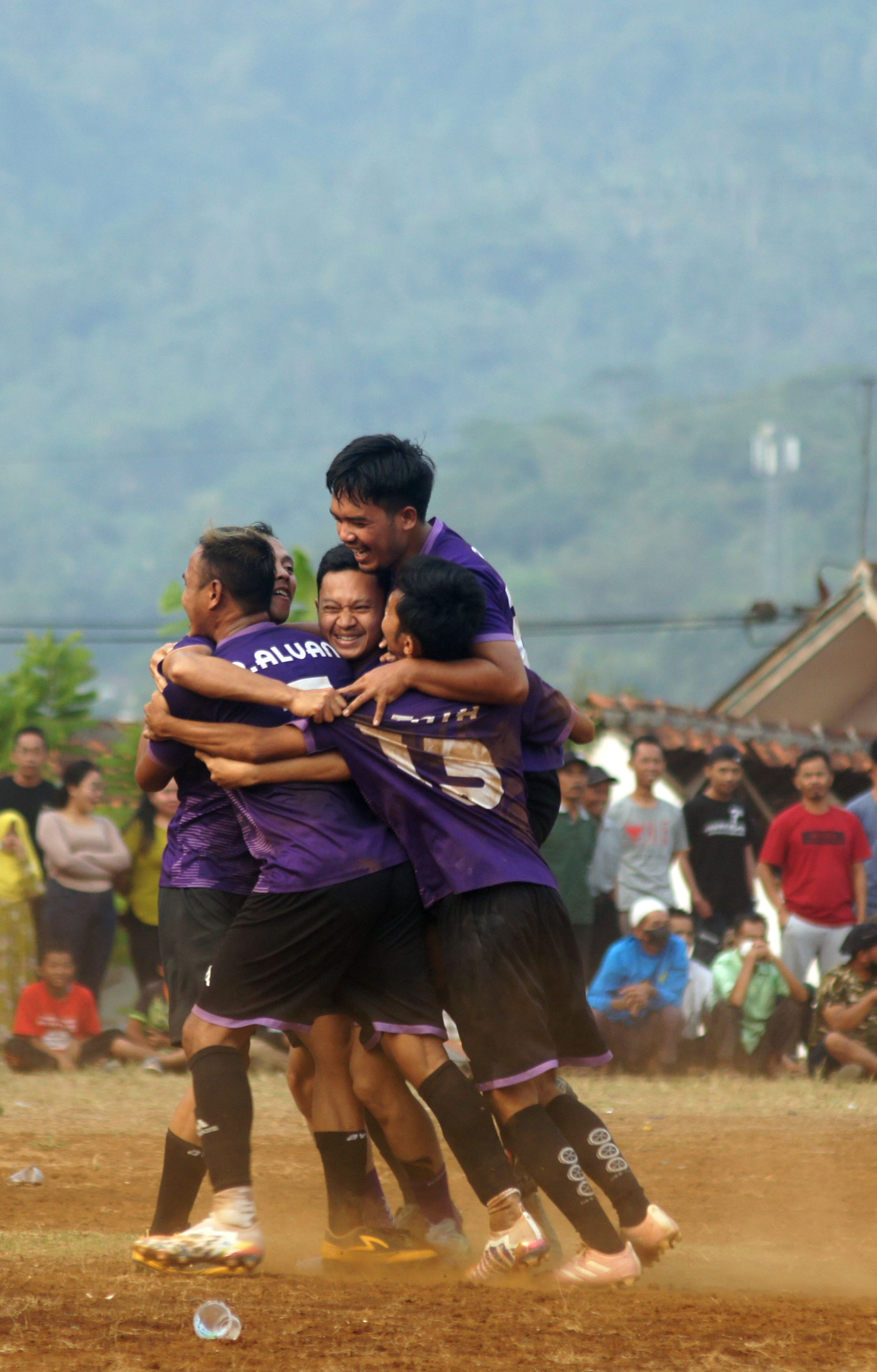 Sports Players Hugging · Free Stock Photo